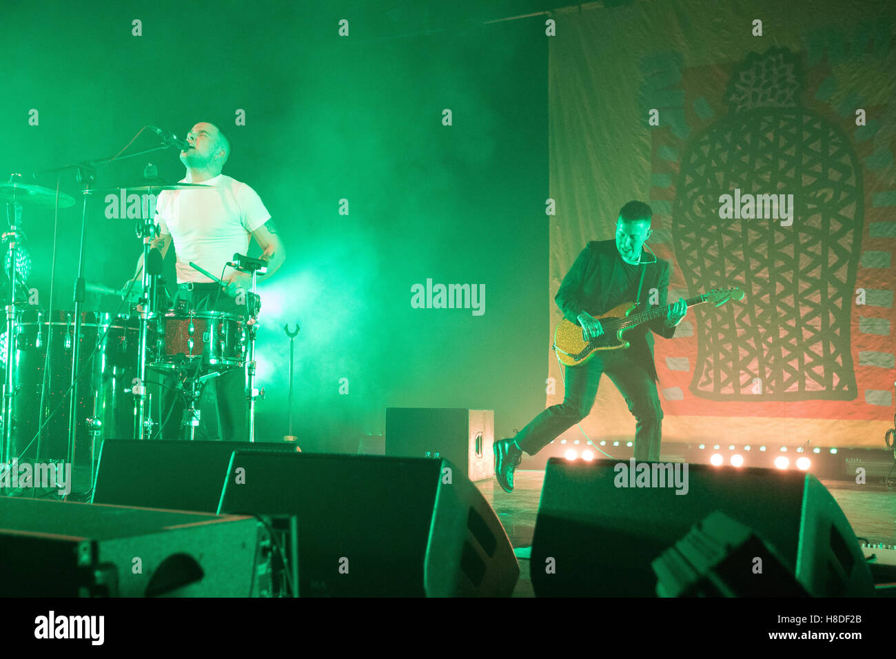 Bexhill, England. 10th November 2016, Slaves (Isaac Holman and Laurie ...