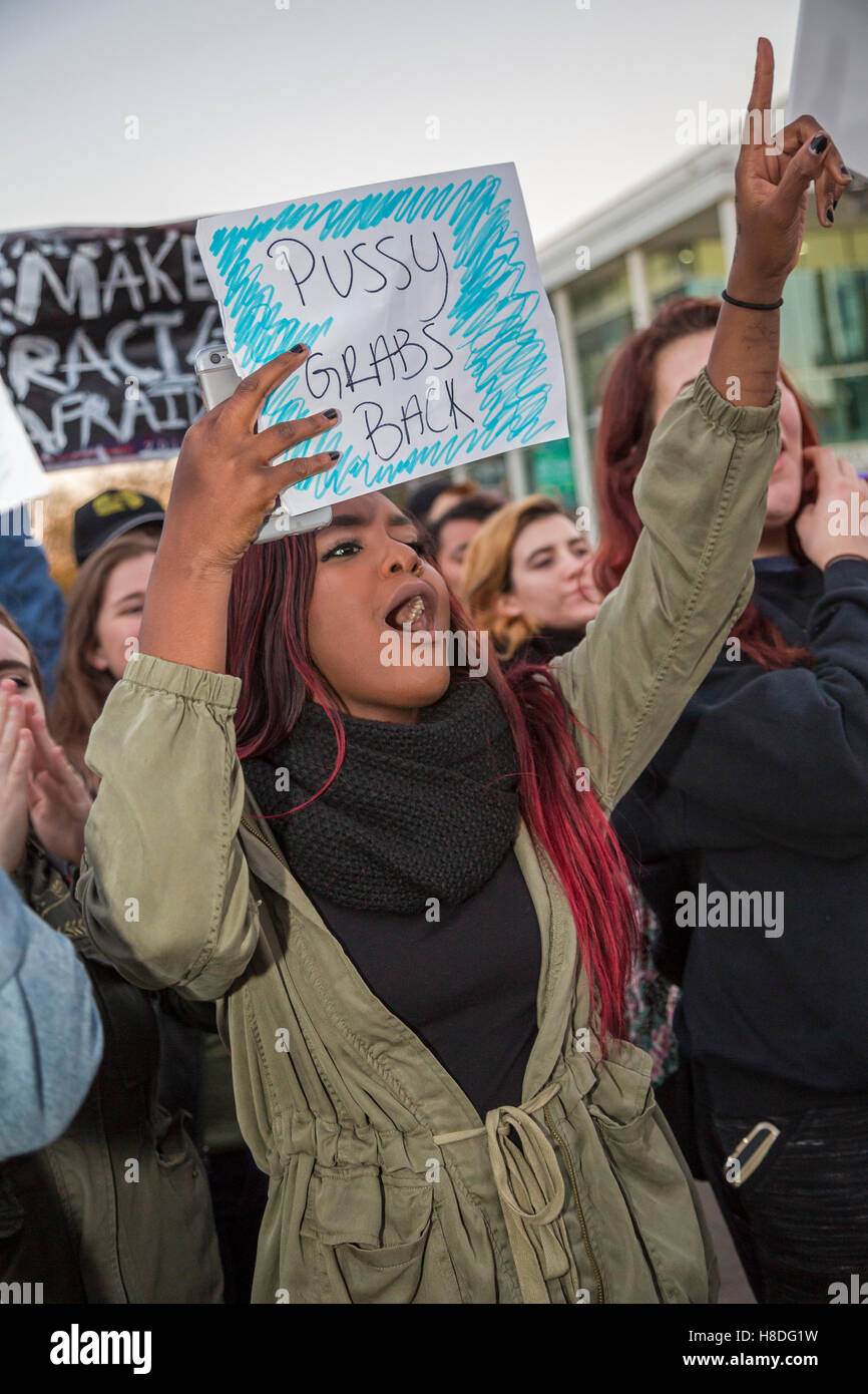 Detroit, Michigan, USA. 10th November, 2016. Students at Wayne State ...