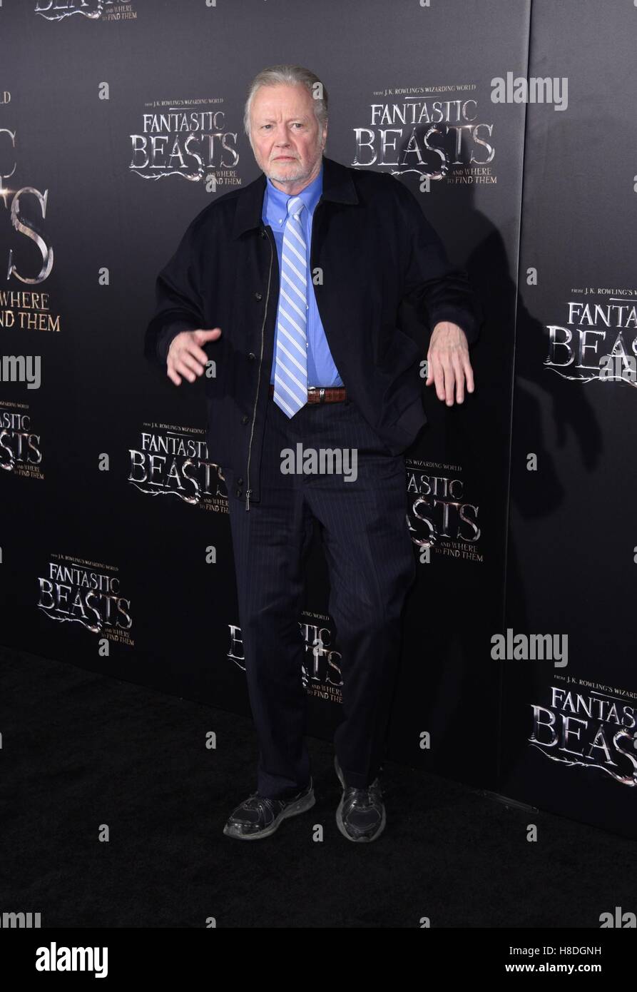 New York, NY, USA. 10th Nov, 2016. Jon Voight at arrivals for FANTASTIC ...