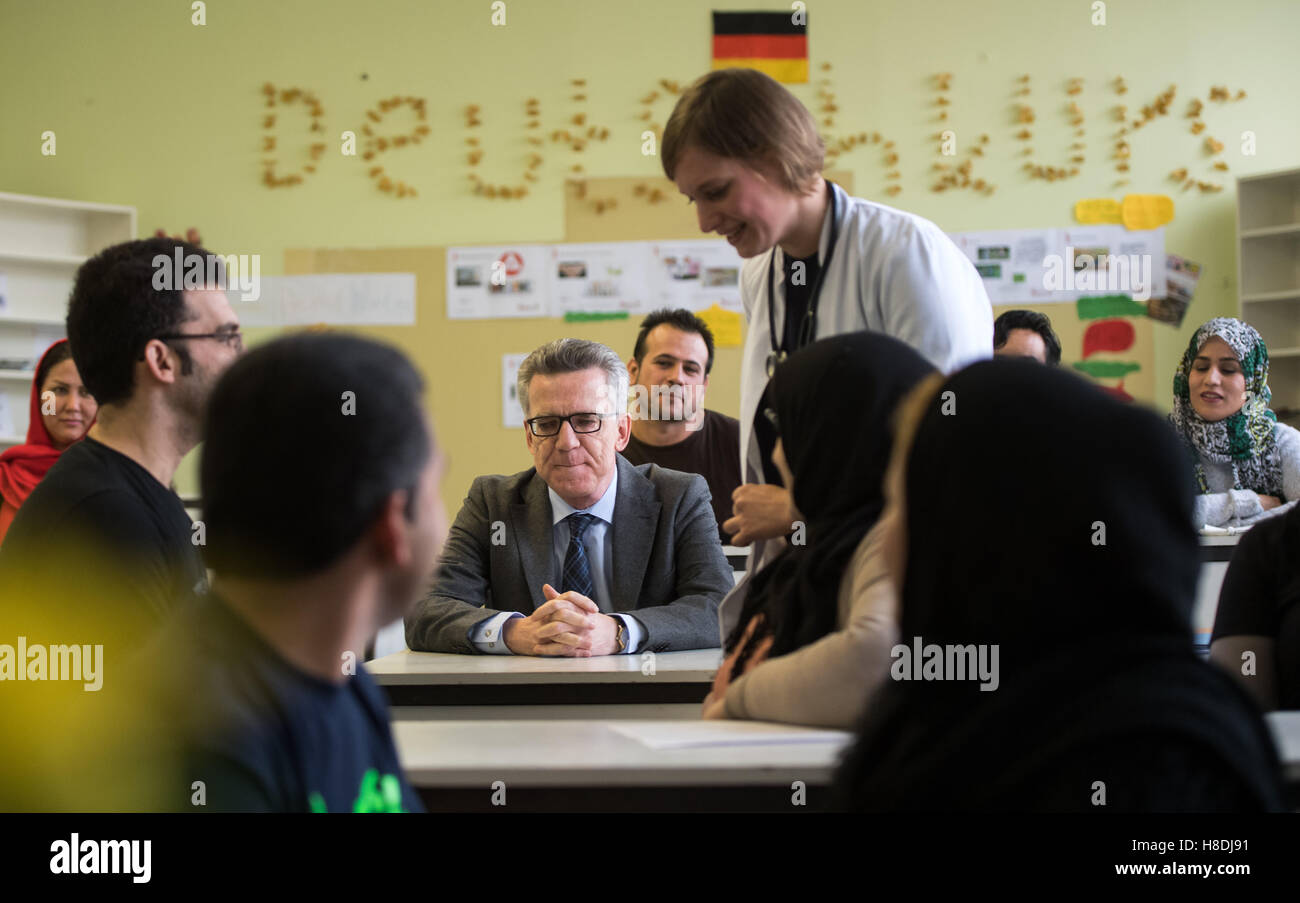 Berlin, Germany. 11th Nov, 2016. German Minister of the Interior Thomas ...