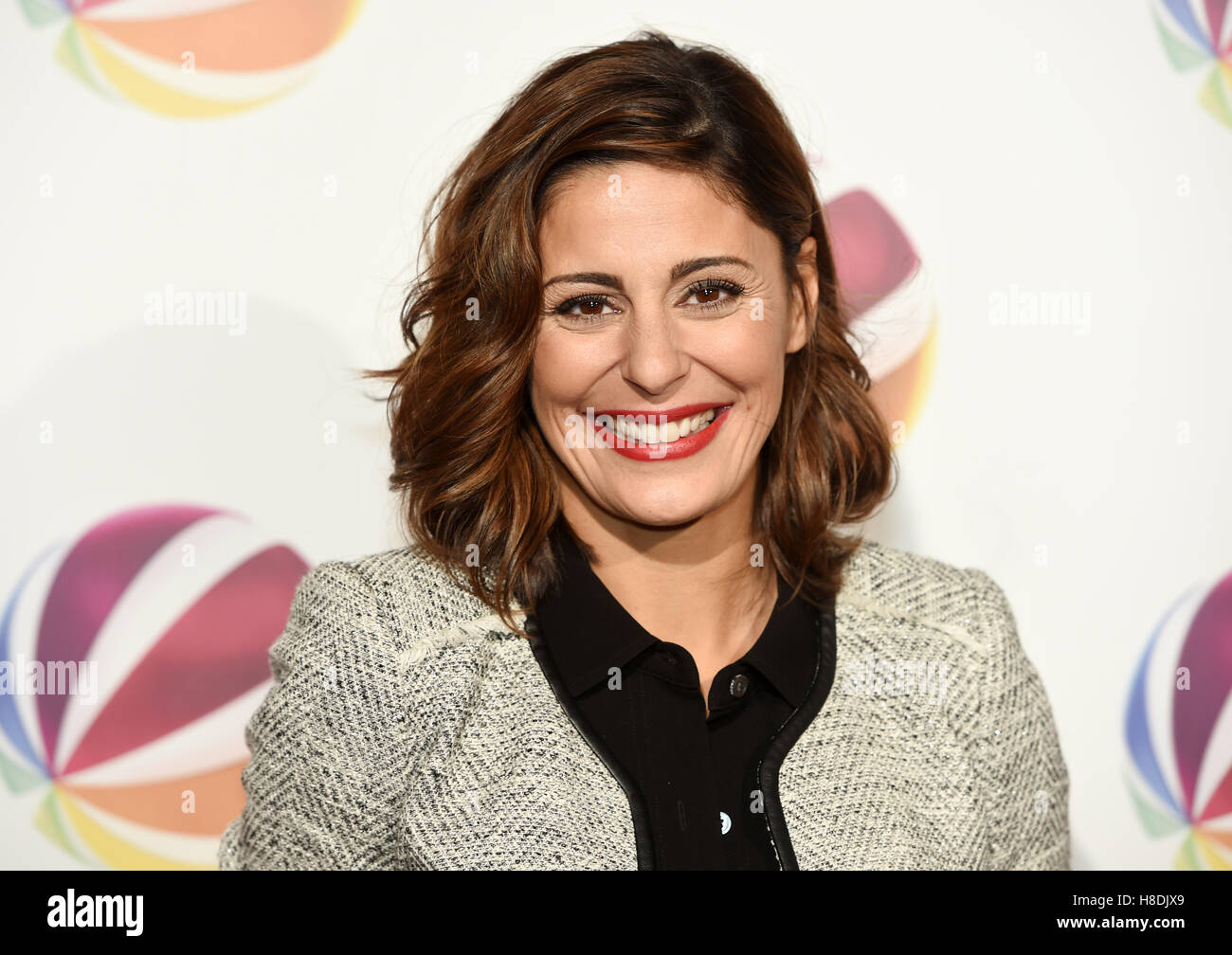 Munich, Germany. 10th Nov, 2016. Actress Funda Vanroy posing on the red ...