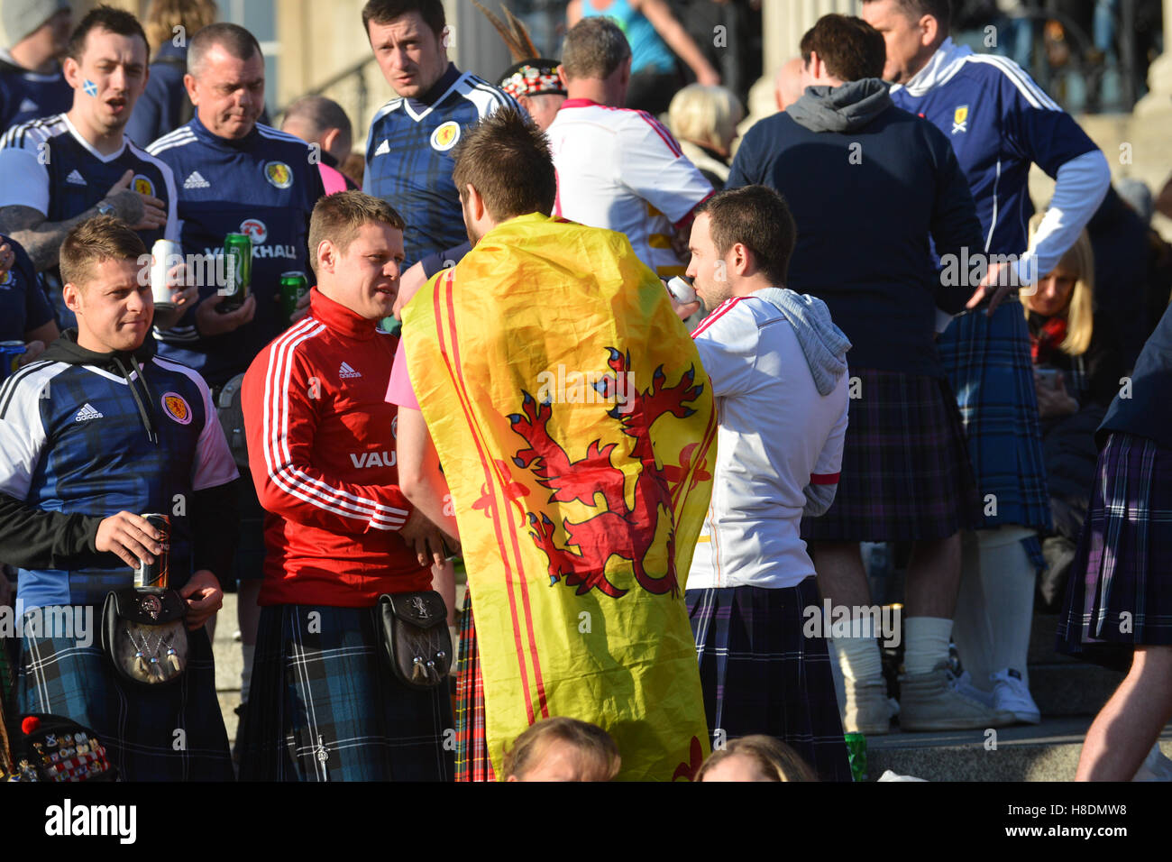 Trafalgar Square, London, UK. 11th Nov, 2016. Scotland football fans in ...