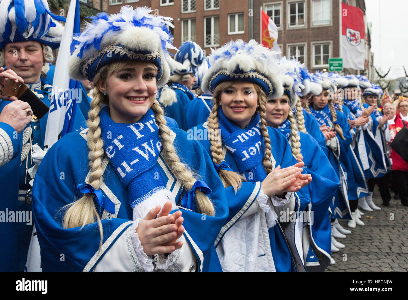Düsseldorf, Germany, 11 November 2016. Dancers of Prinzengarde Blau ...