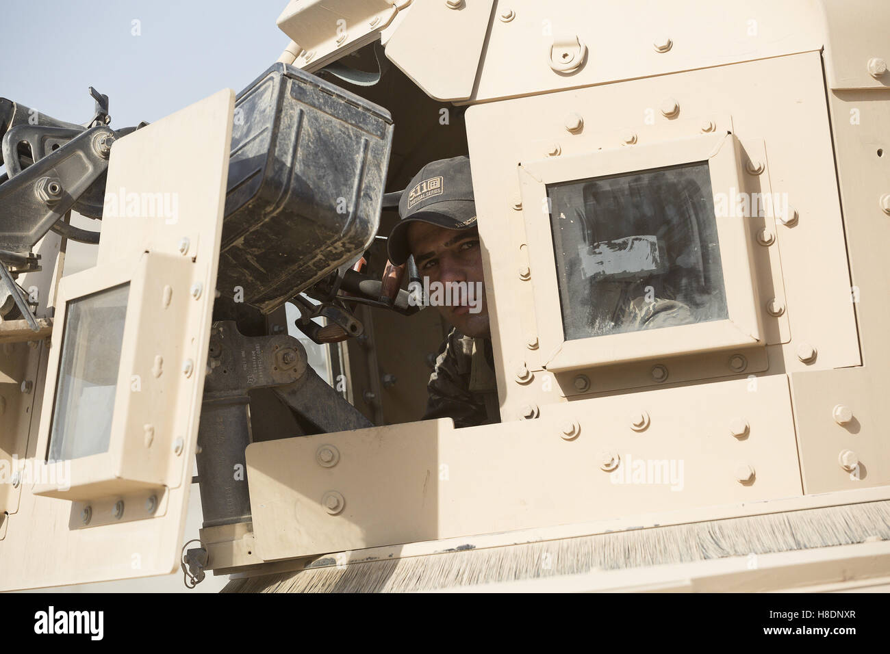 Soldier humvee hi-res stock photography and images - Alamy