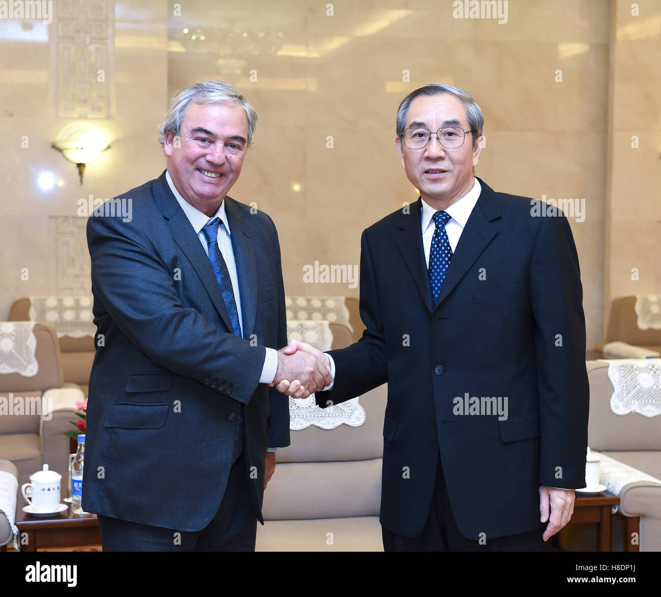 Beijing, China. 11th Nov, 2016. Ma Biao (R), vice chairman of the ...