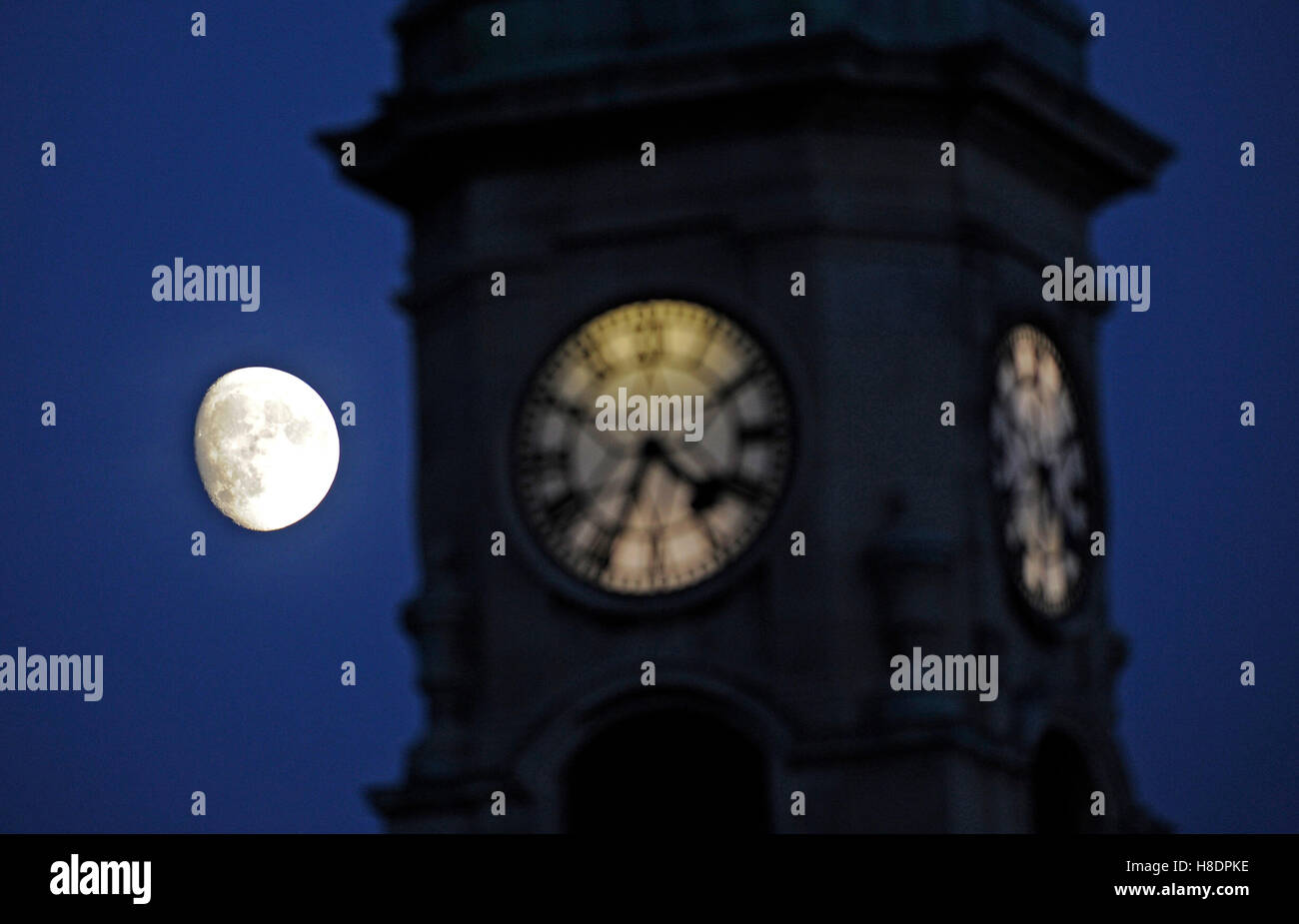Brighton night time hi-res stock photography and images - Alamy