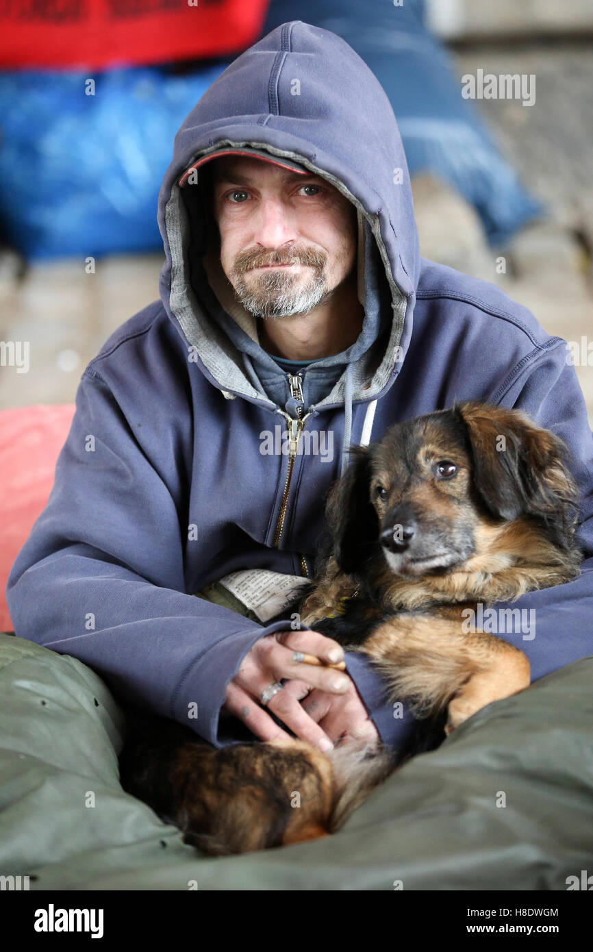 Hamburg, Germany. 09th Nov, 2016. Slowake Stano, a homeless man, with ...