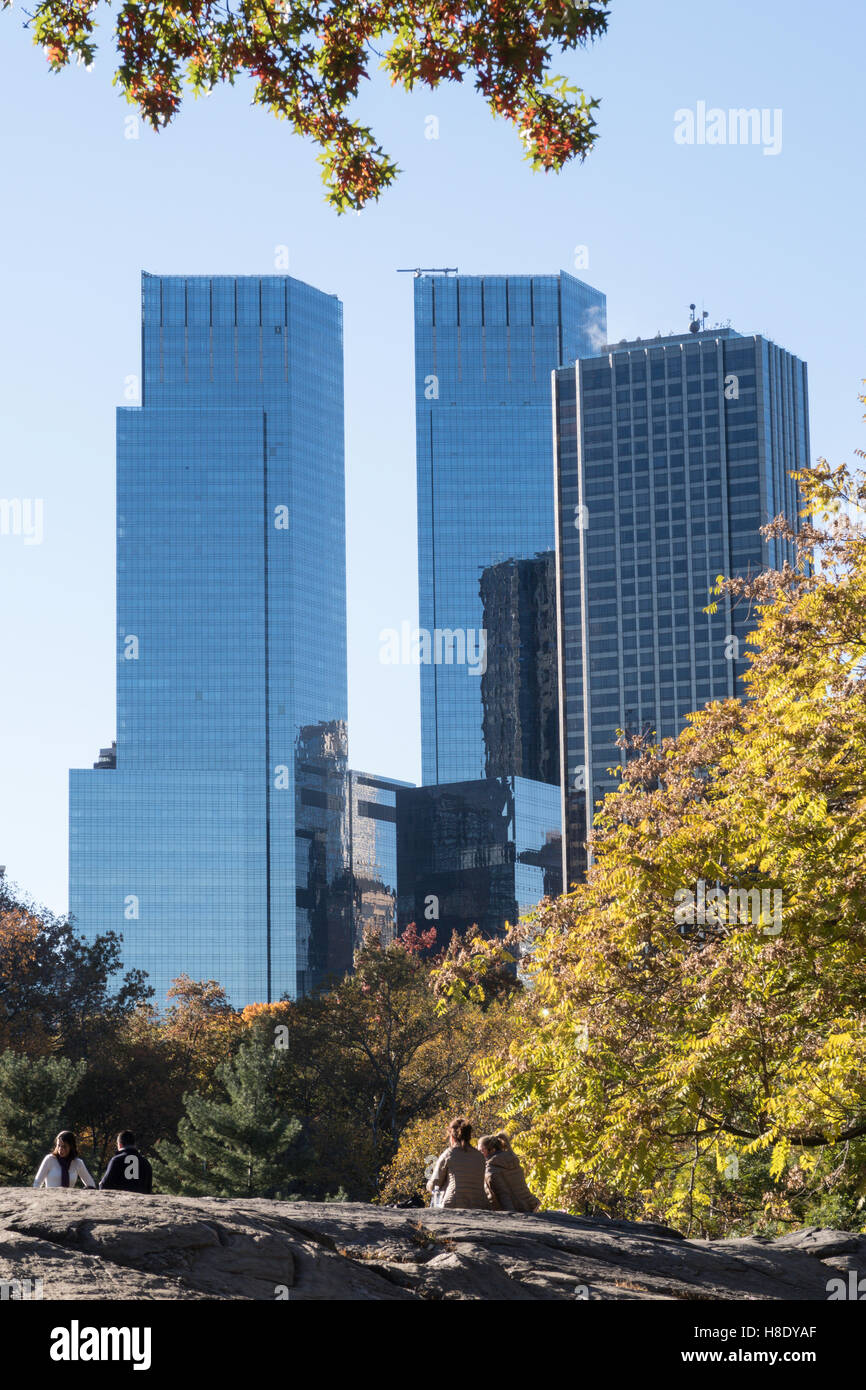 Rock Formation and Skyline in Autumn, Central Park, NYC Stock Photo - Alamy