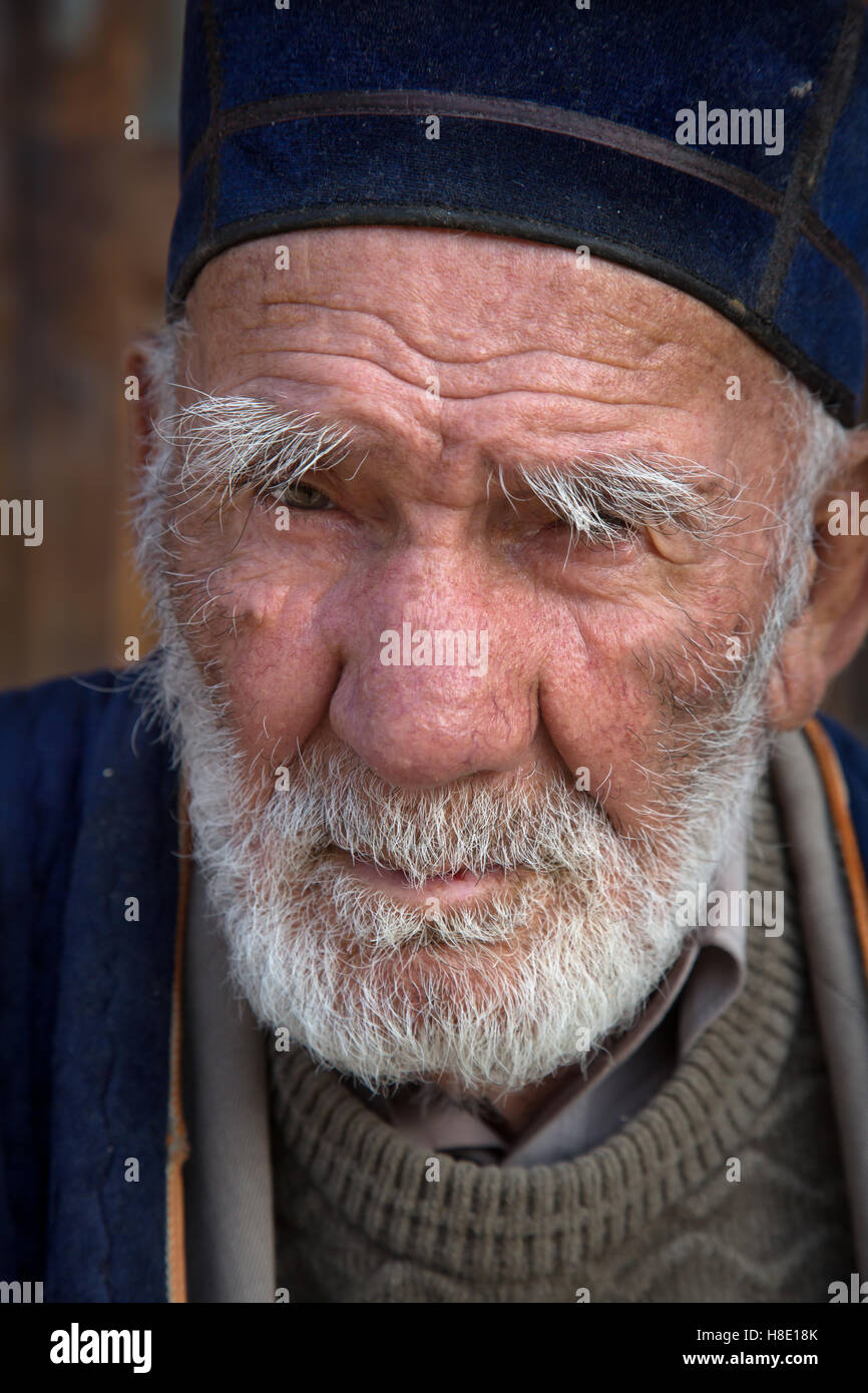 Portrait of Uzbek man, Central Asian , Uzbekistan Stock Photo - Alamy