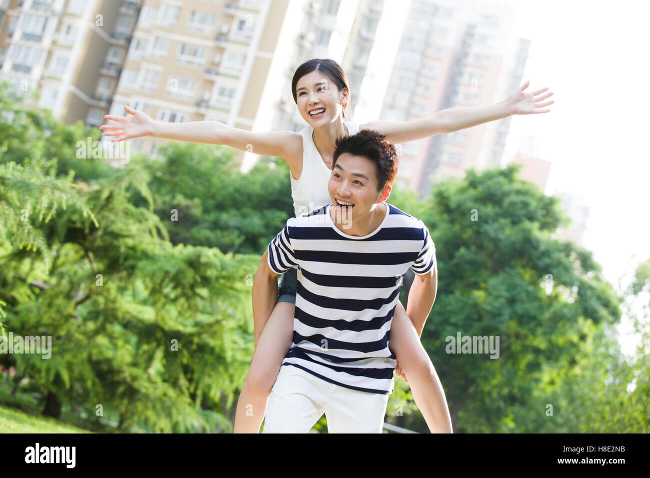 Happy young Chinese couple Stock Photo - Alamy