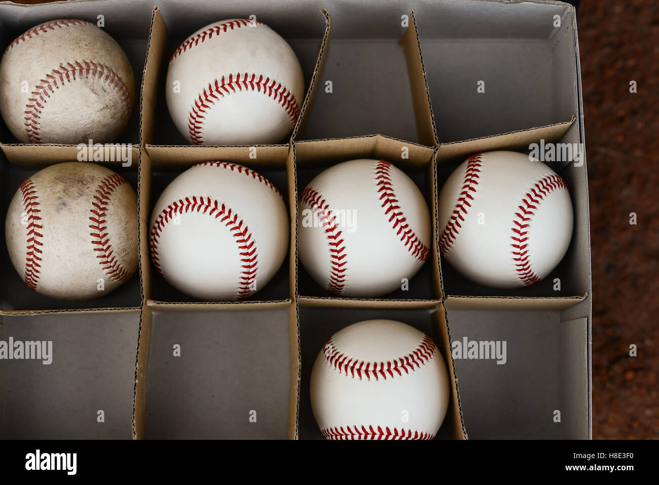 Ball in a box hi-res stock photography and images - Alamy