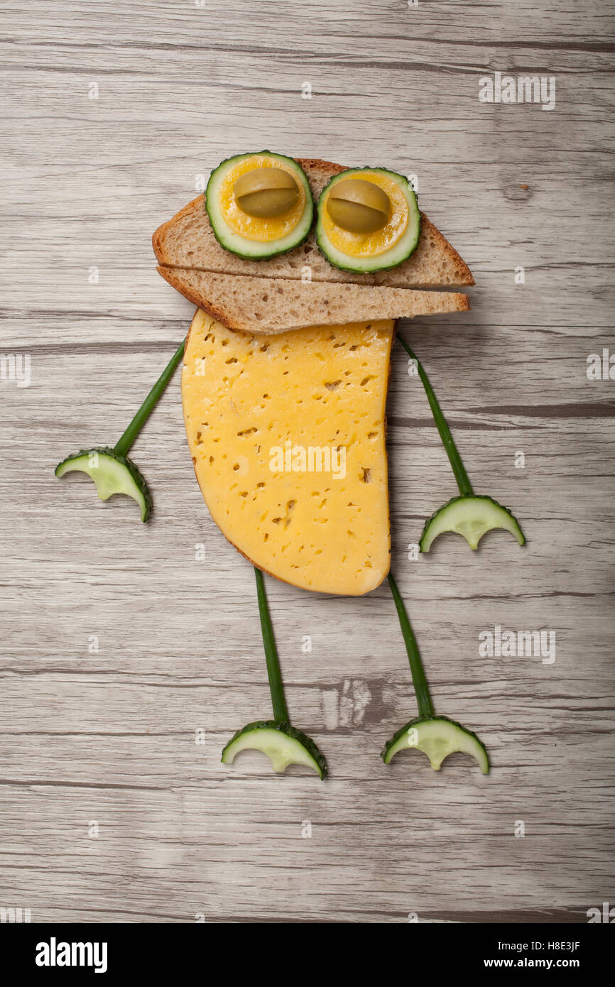 Frog made of wood hi-res stock photography and images - Alamy