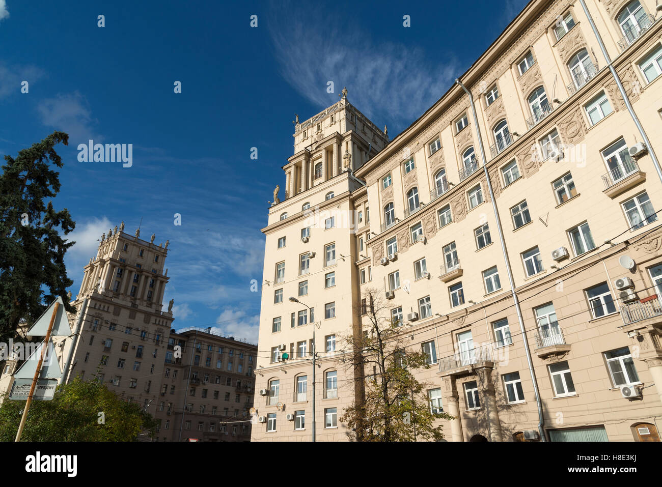 Residential houses Stalinist architecture on Leninsky Prospekt in ...