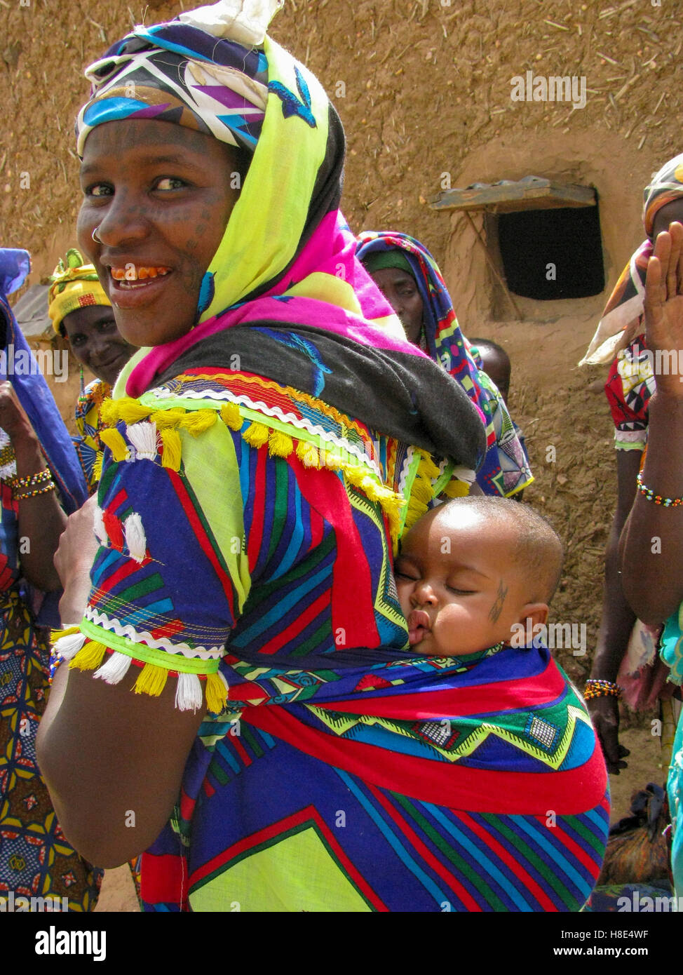 African baby africa child tribal hi-res stock photography and images ...