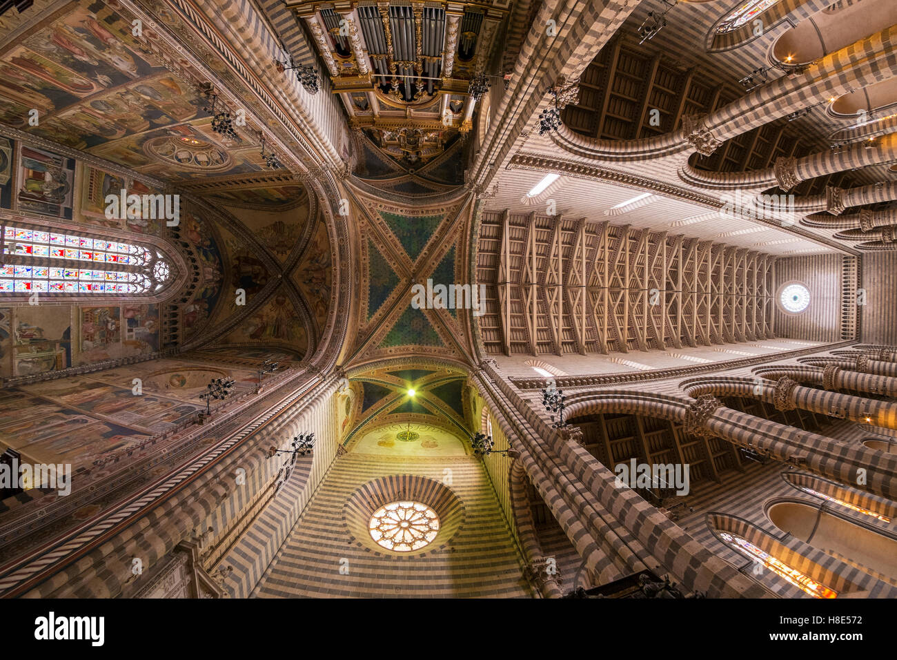 The interior of the Duomo in Orvieto, Italy Stock Photo - Alamy