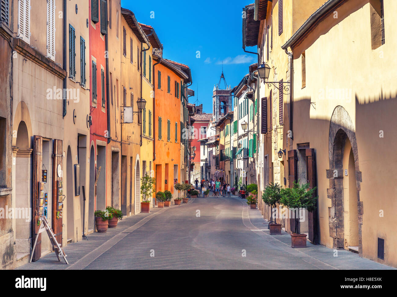Typical Italian Village Street Scene High Resolution Stock Photography ...