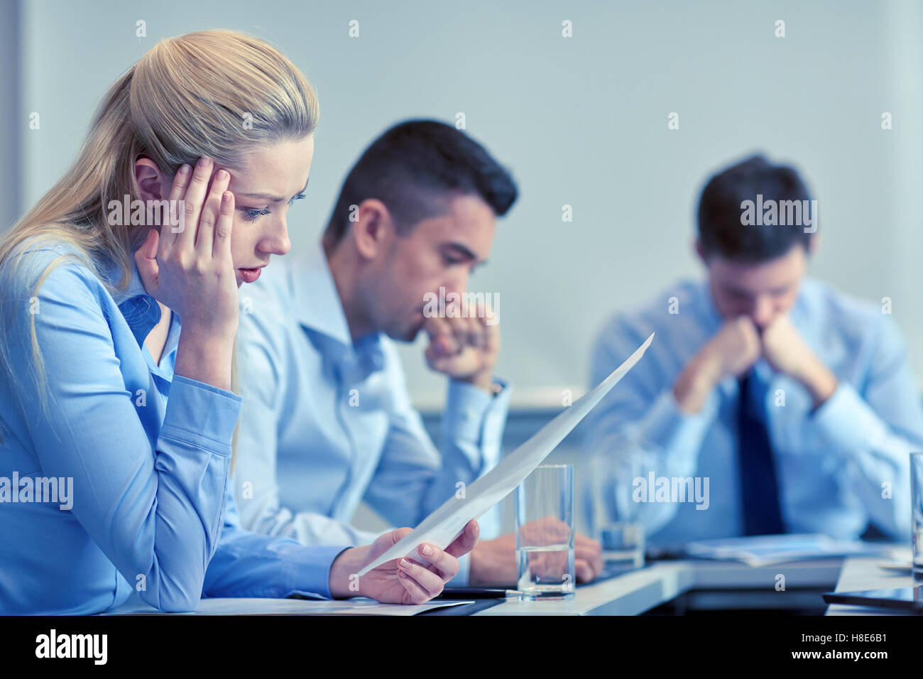 Businesswomen despair hi-res stock photography and images - Alamy