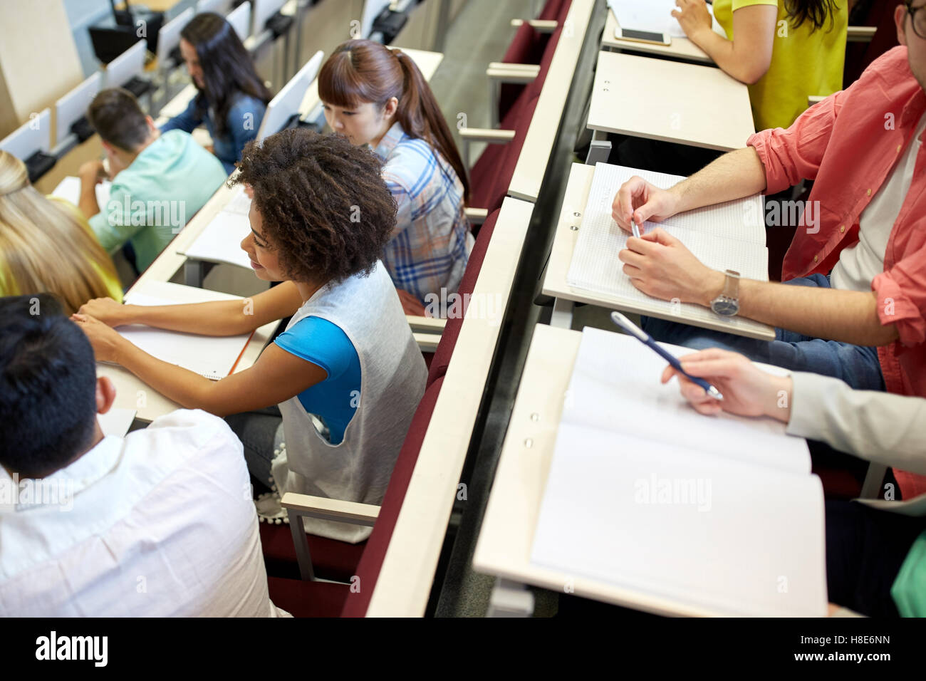 University lecture hall hi-res stock photography and images - Alamy
