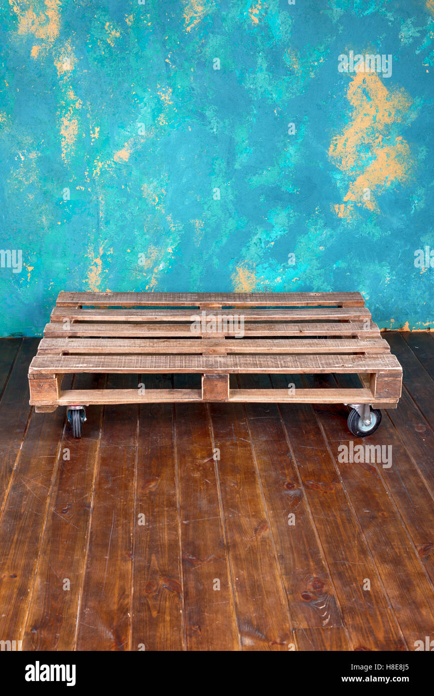 Empty Pallet High Resolution Stock Photography and Images - Alamy
