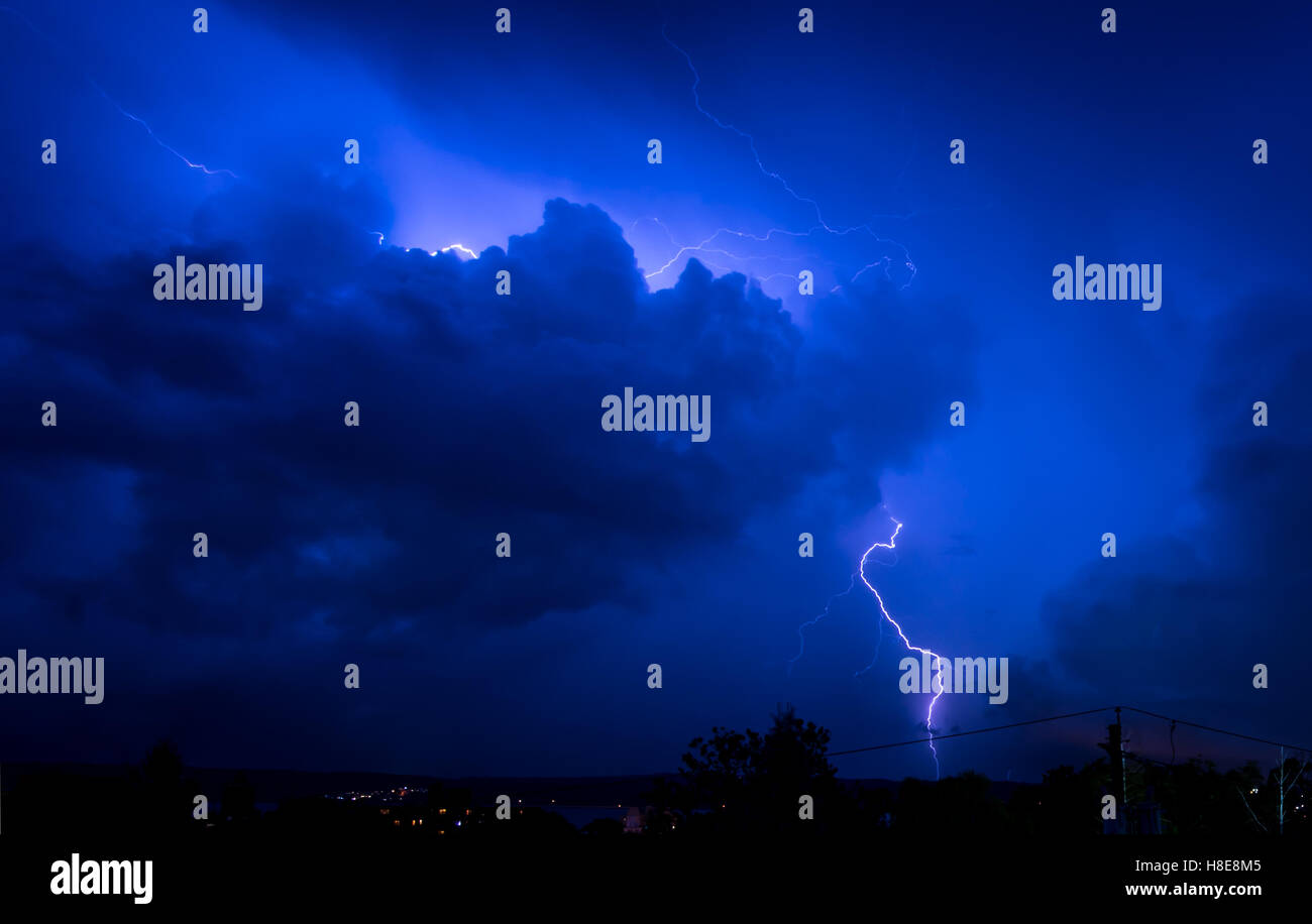 Blue thunder bolt light hi-res stock photography and images - Alamy