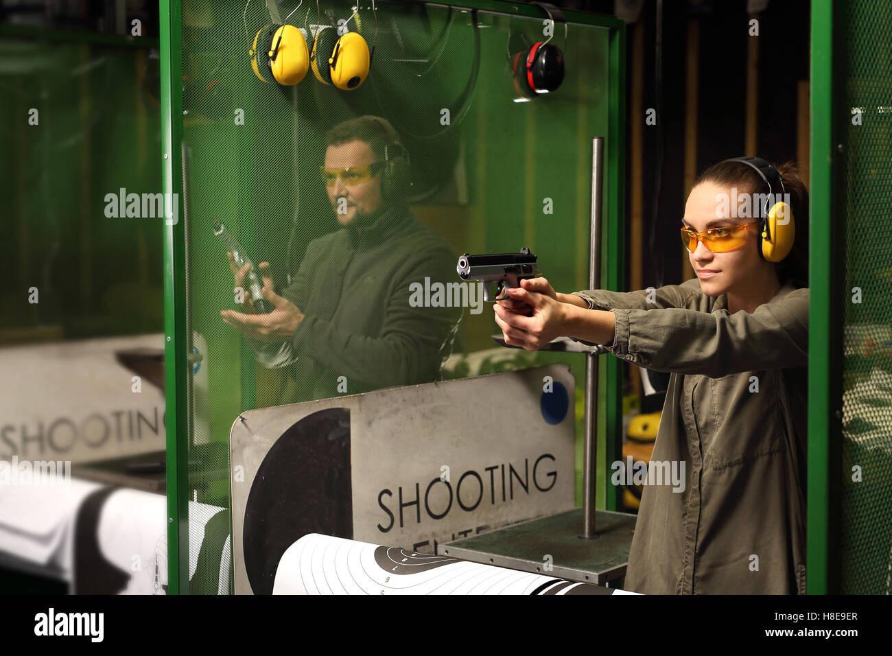 Gun learning hi-res stock photography and images - Alamy