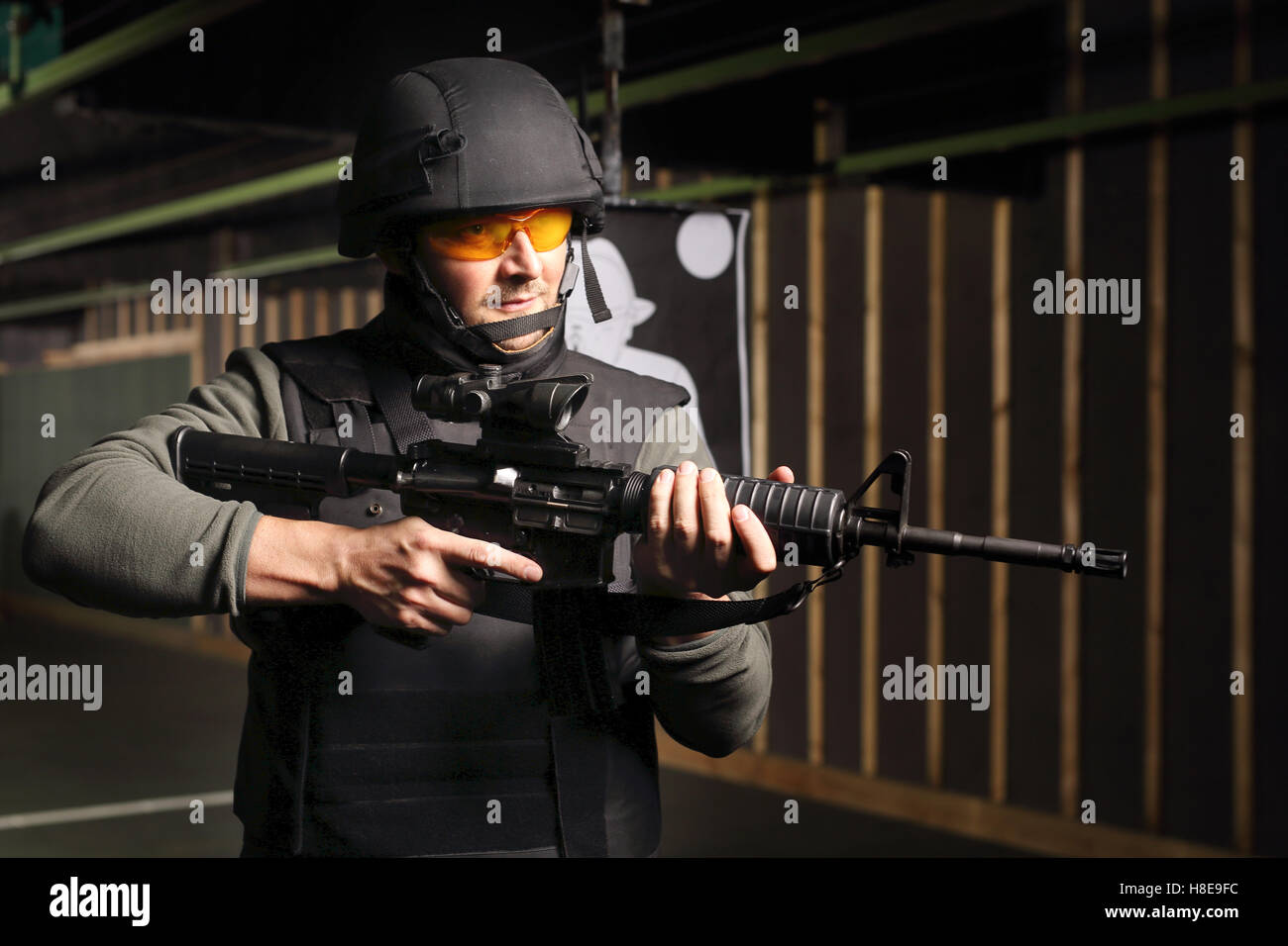 Gun range exercises hi-res stock photography and images - Alamy