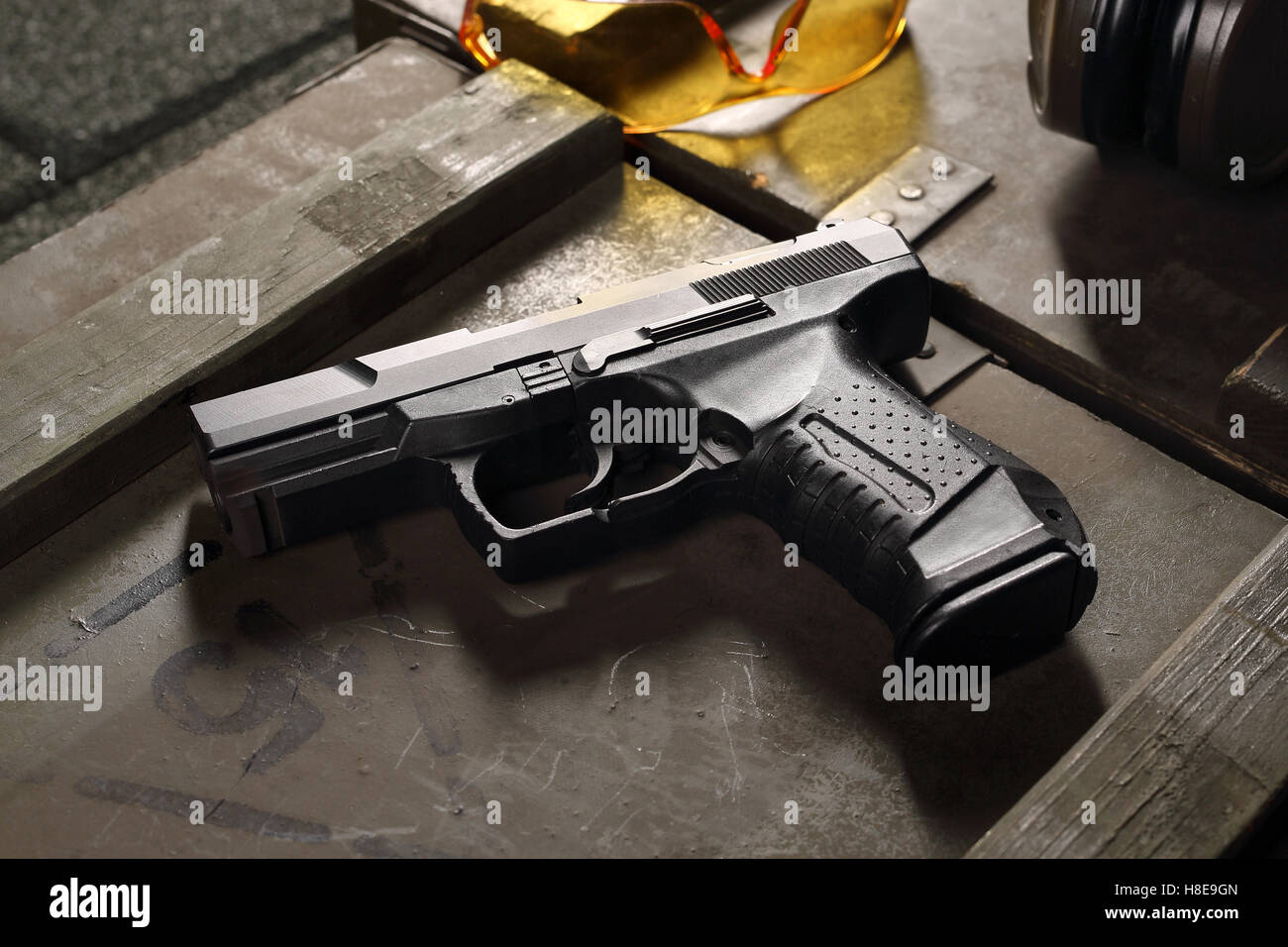 Glock pistol, sharp weapon Stock Photo - Alamy