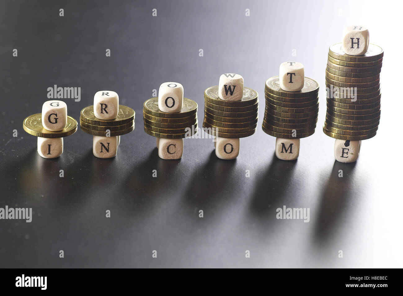 growth income text letter Stock Photo - Alamy