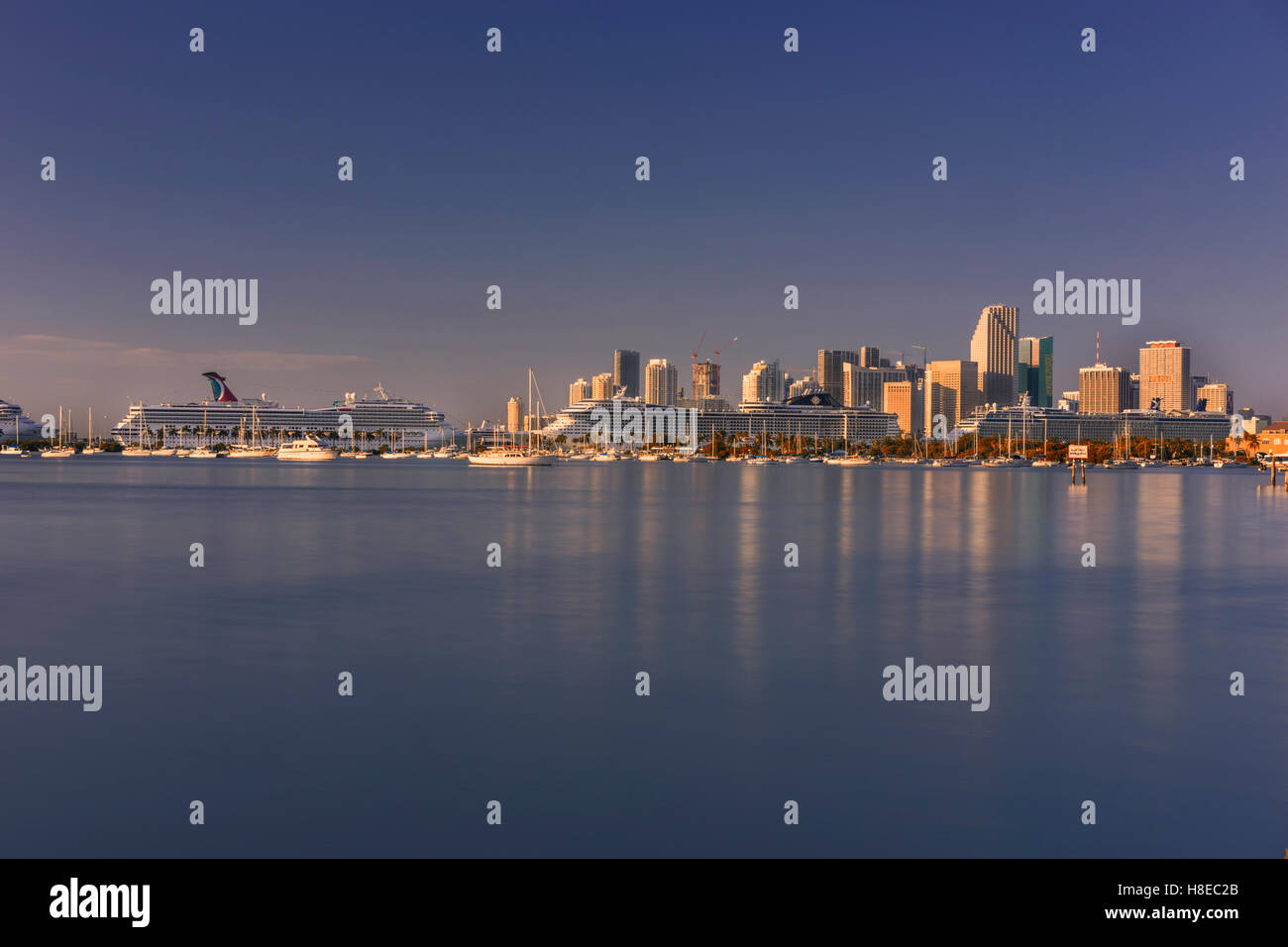 Miami view skyline hi-res stock photography and images - Alamy