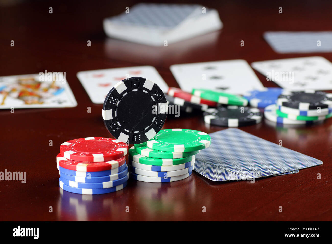 poker chips Cards Stock Photo - Alamy