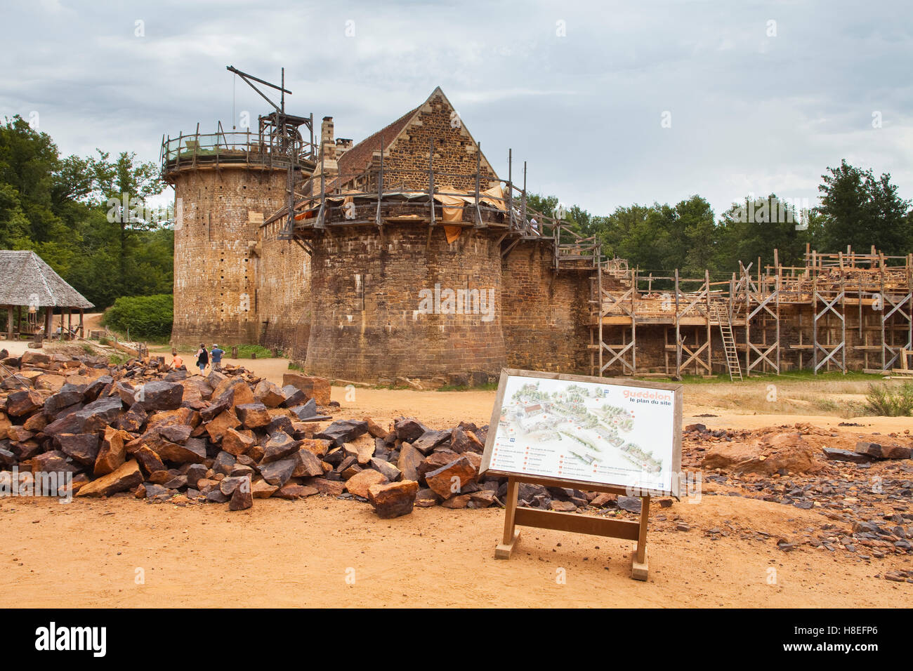 The medieval works at Guedelon are being built using techniques from ...