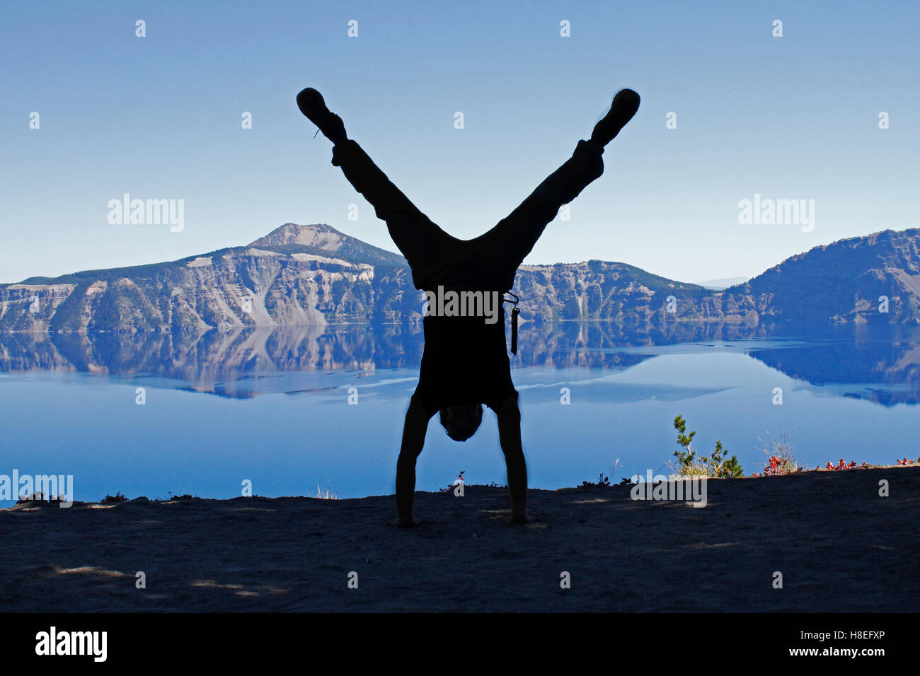 Water handstand hi-res stock photography and images - Alamy