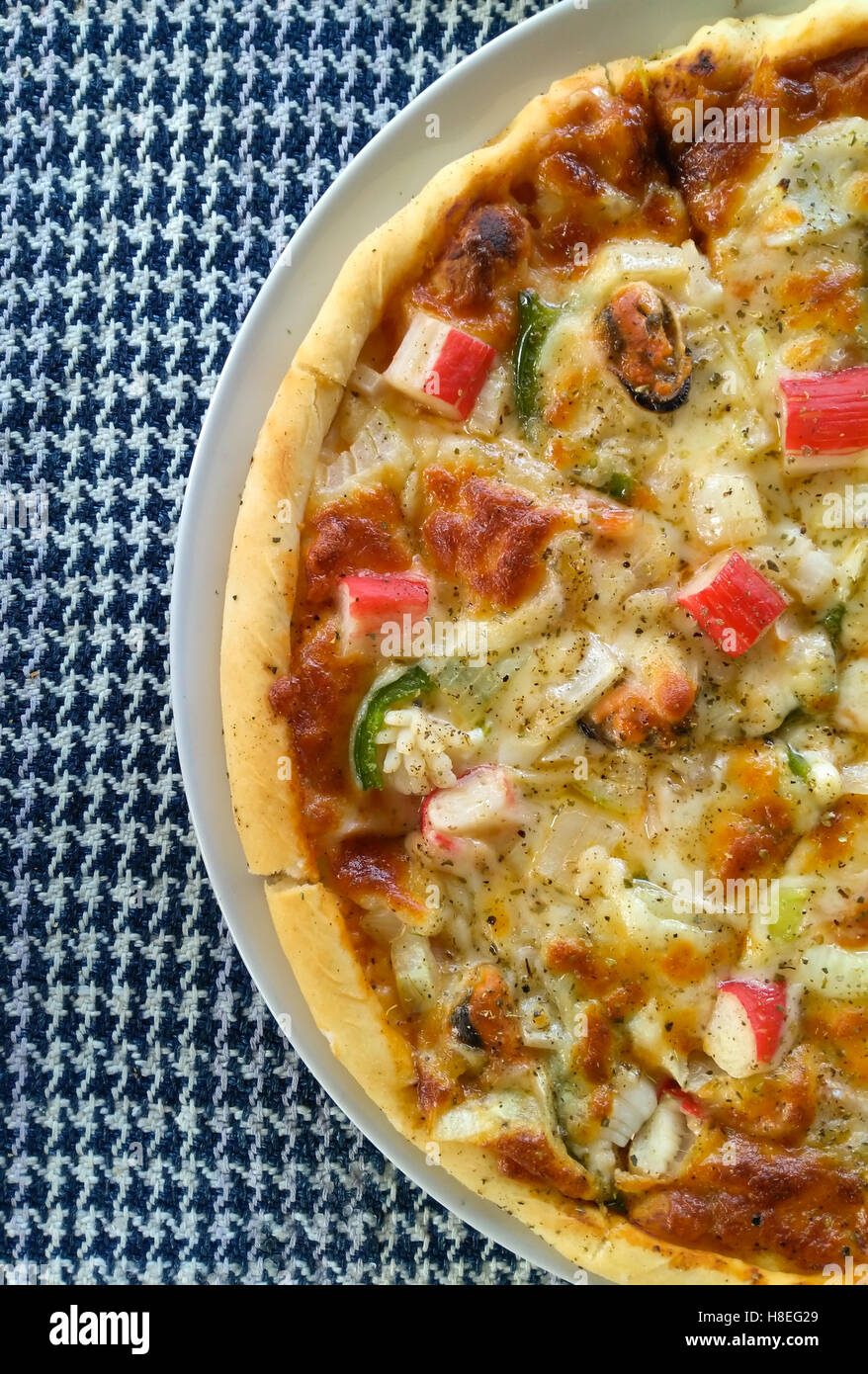 Half and half pizza hi-res stock photography and images - Alamy