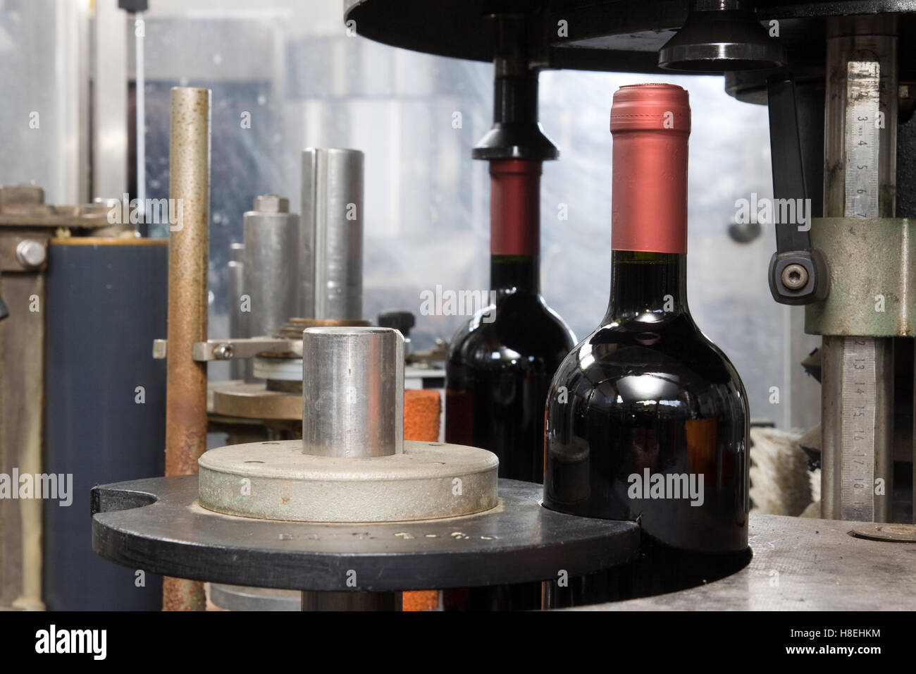 Automated wine bottling process equipment hi-res stock photography and ...