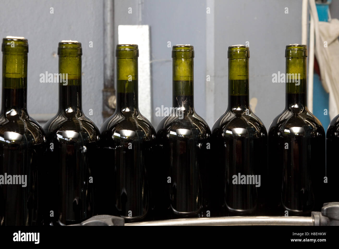 bottling line for wine Stock Photo - Alamy