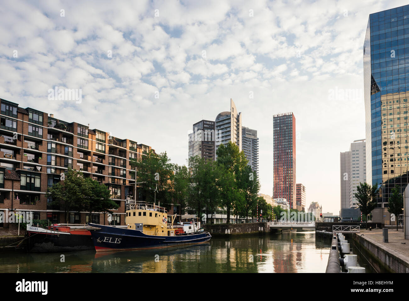 The Red Apple, Wijnhaven, Rotterdam, Netherlands, Europe Stock Photo ...