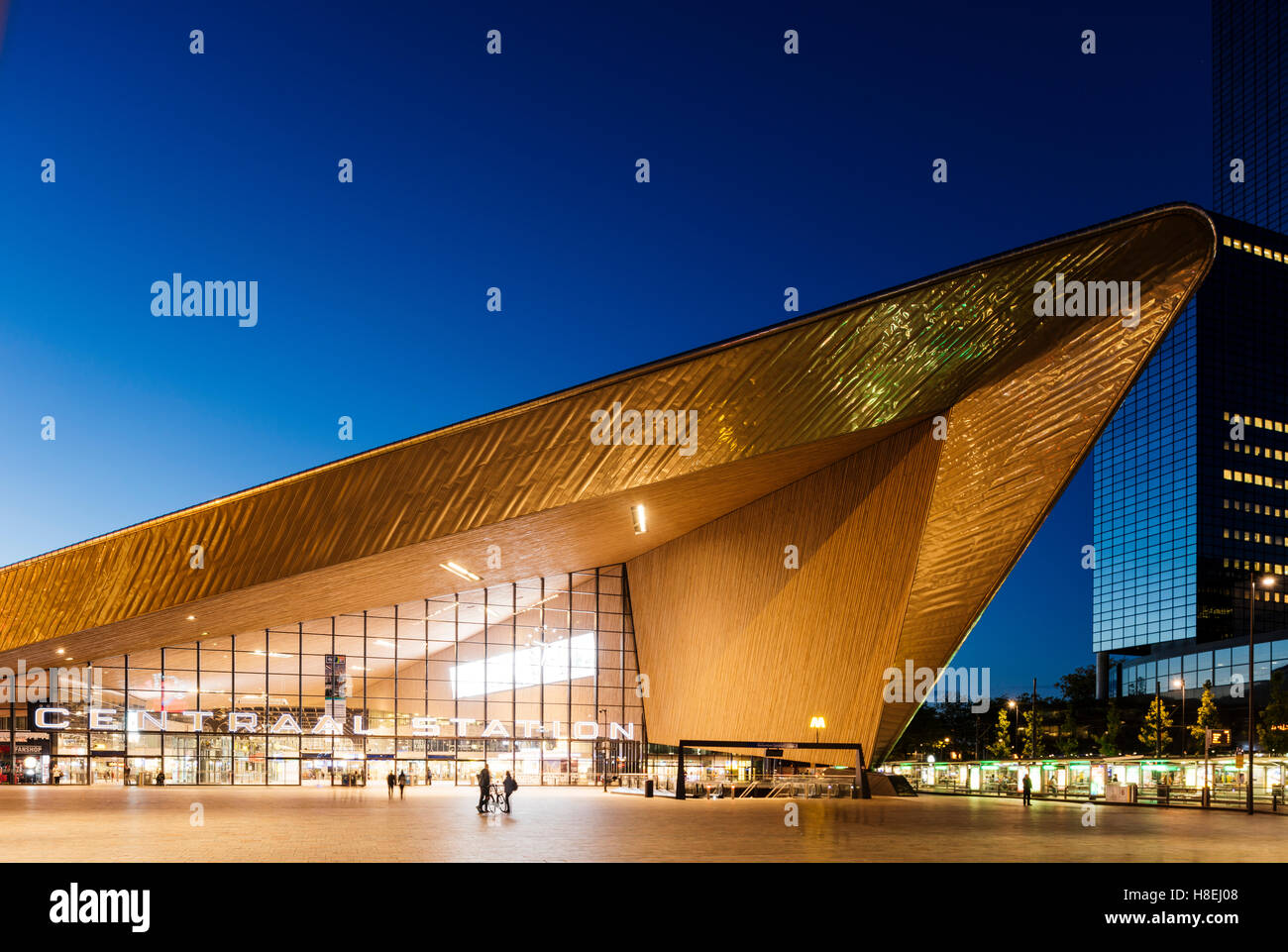 Rotterdam central station hi-res stock photography and images - Alamy