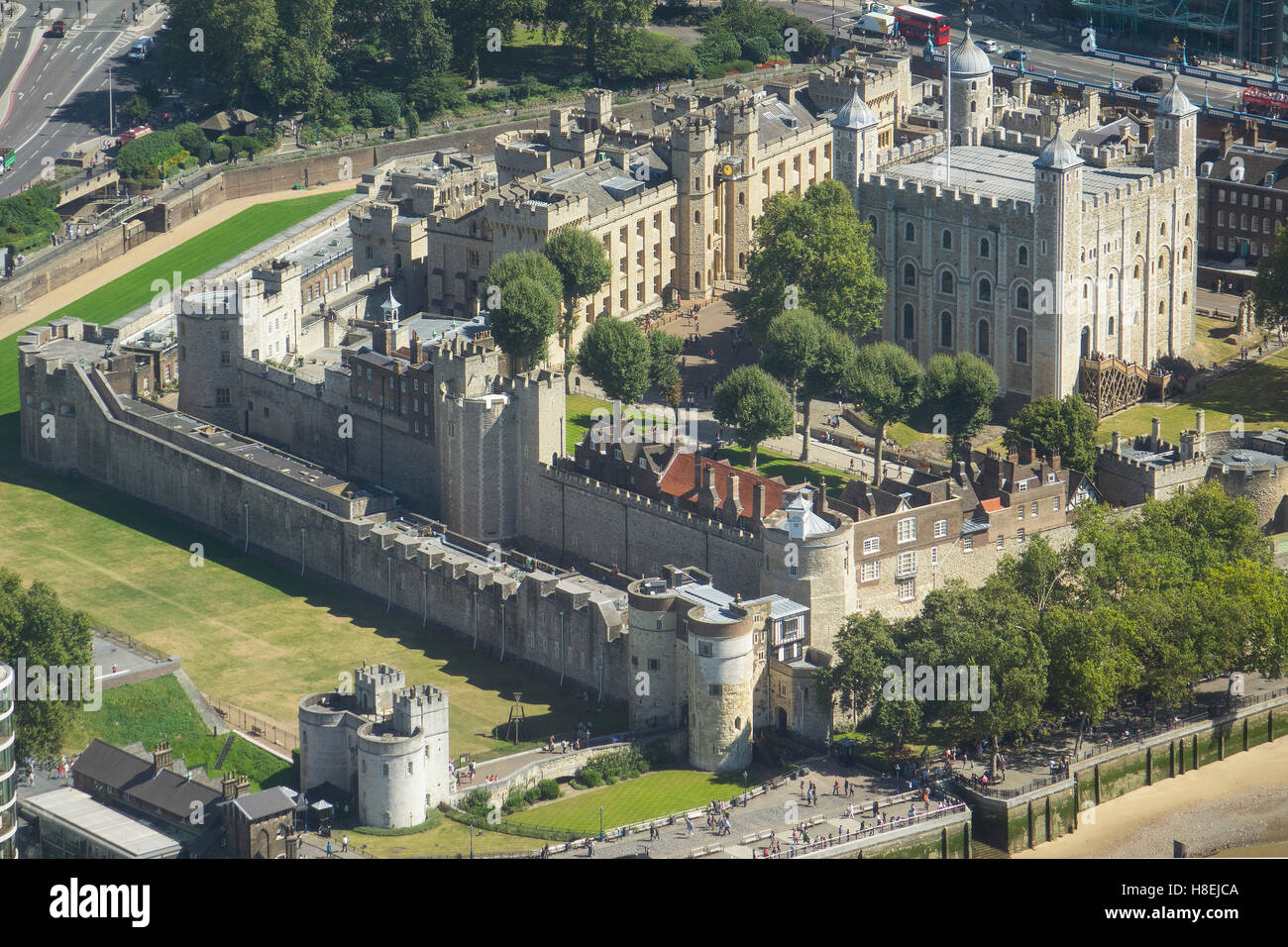 Wall architectural architecture historic historical building exterior ...