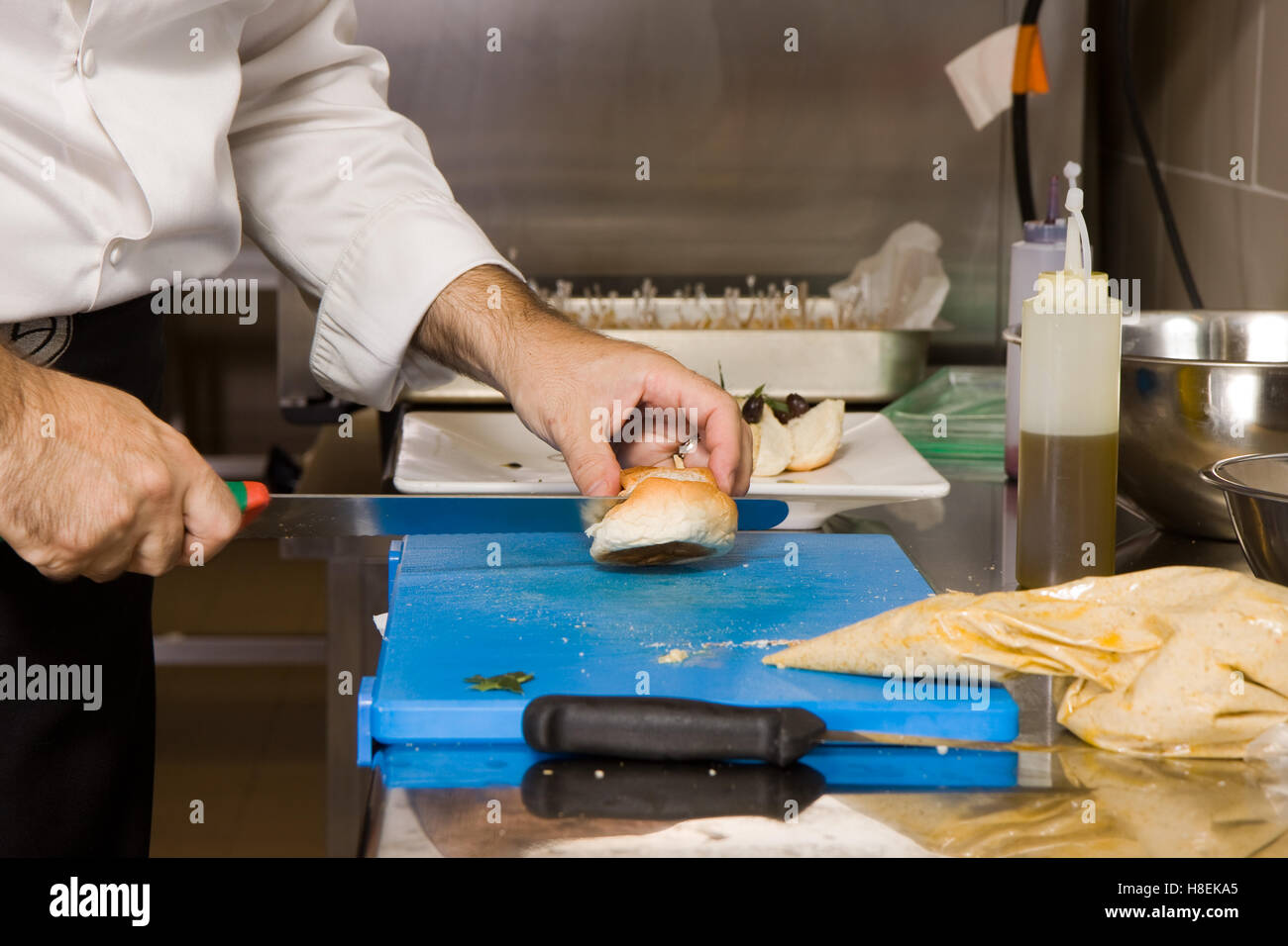 preparing the sandwich in a restaurant Stock Photo - Alamy