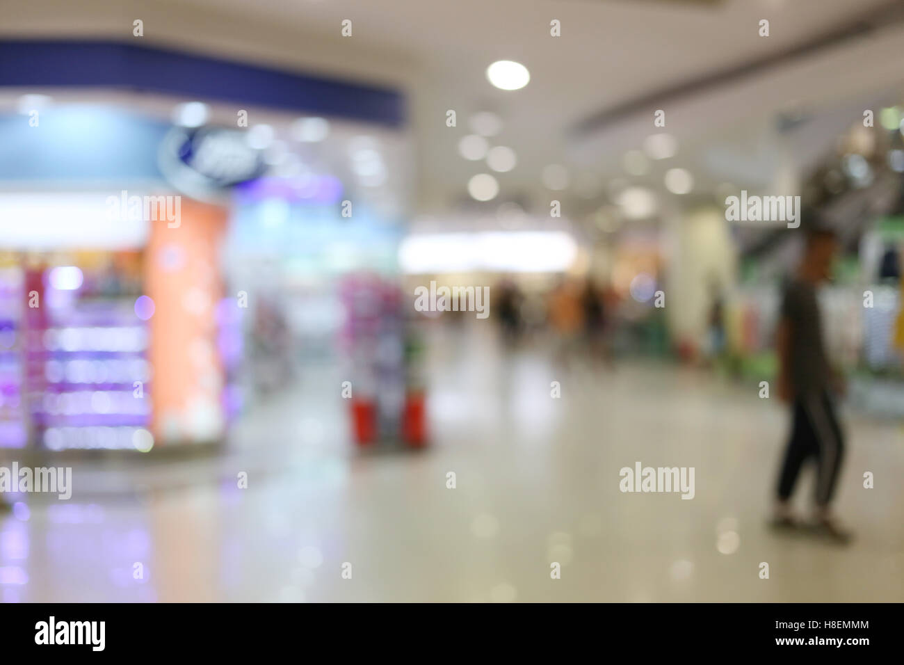 Blur of department stores and have bokeh Light for the design ...