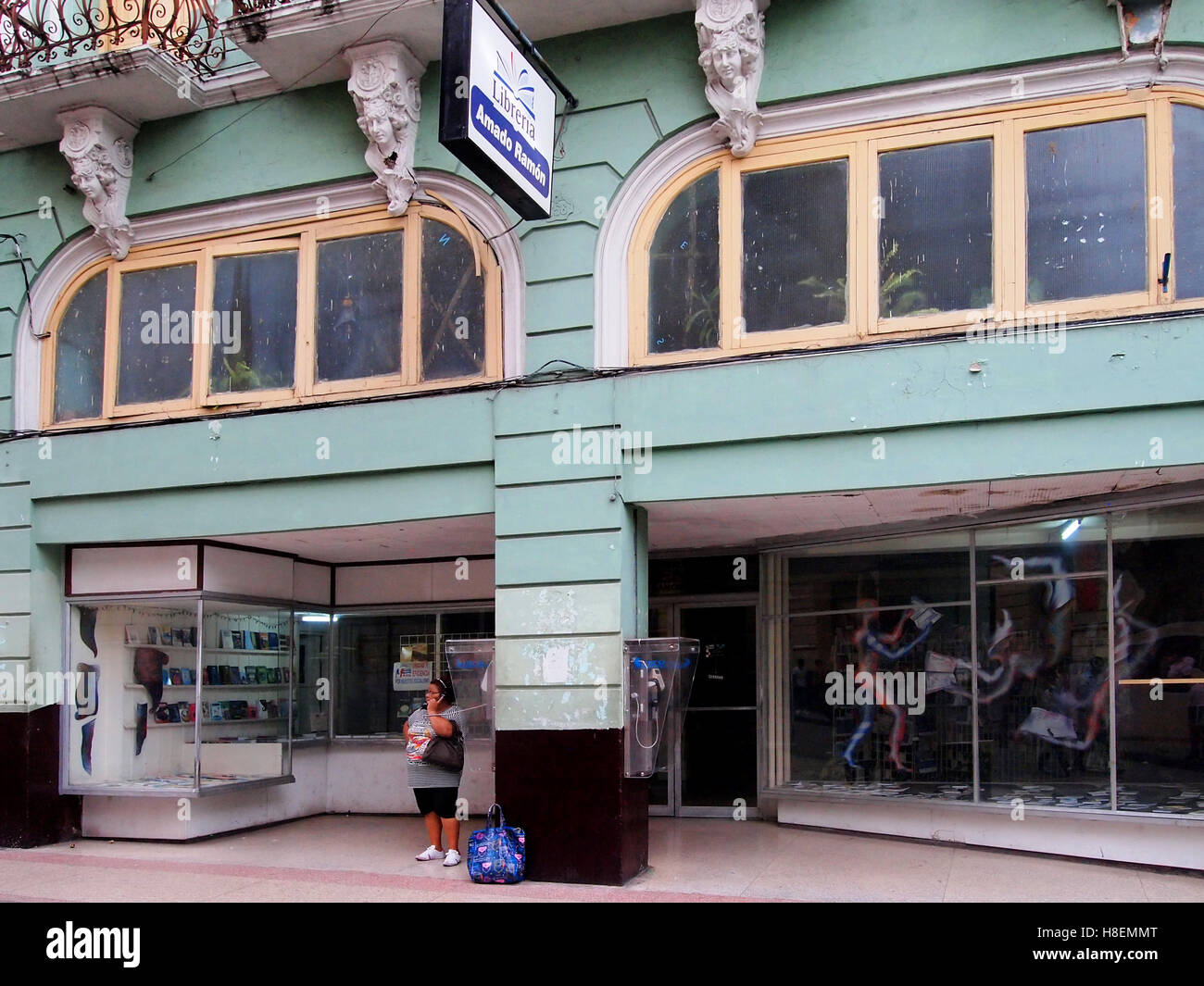 Department Store, Santiago de Cuba, Cuba Stock Photo - Alamy