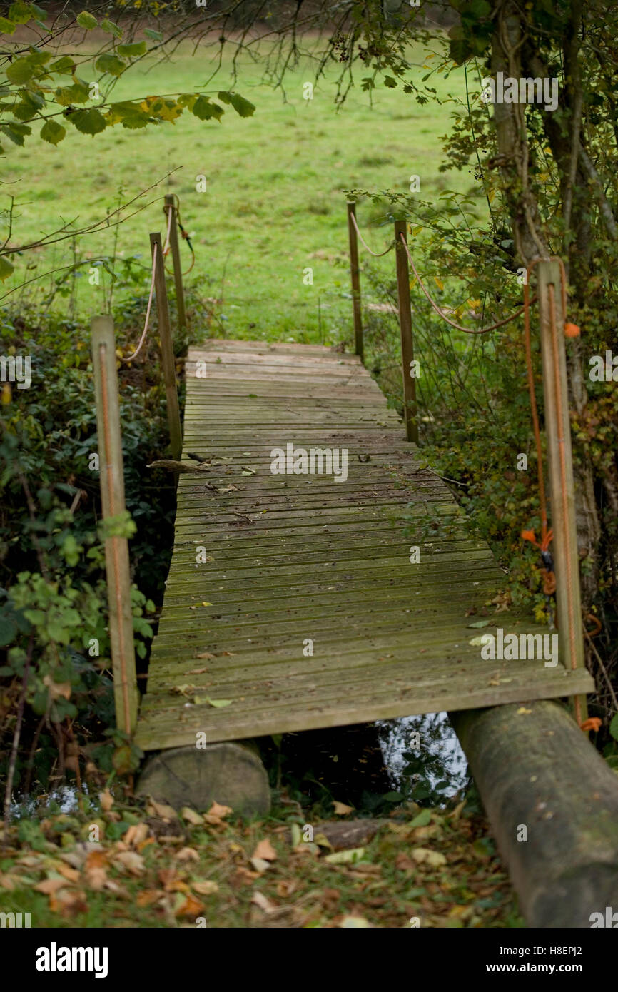 Footbridge access hi-res stock photography and images - Alamy