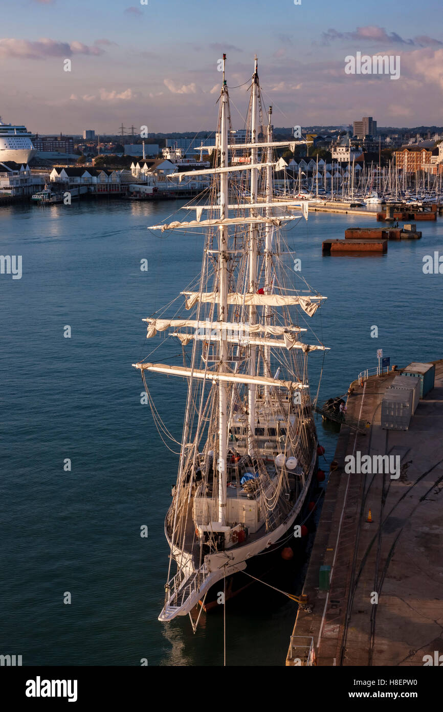 Jubilee sail training ship hi-res stock photography and images - Alamy