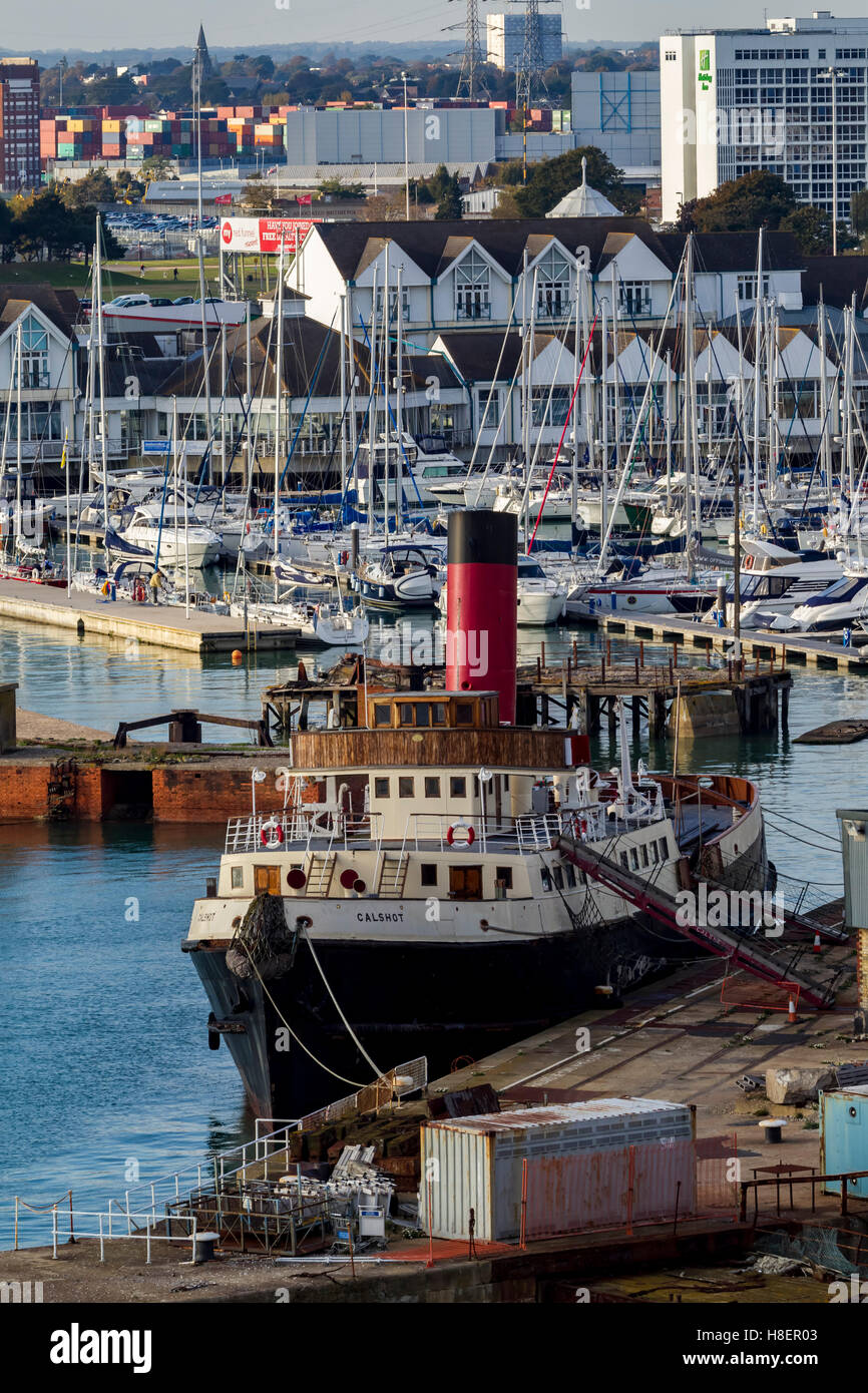 Veteran boat hi-res stock photography and images - Alamy