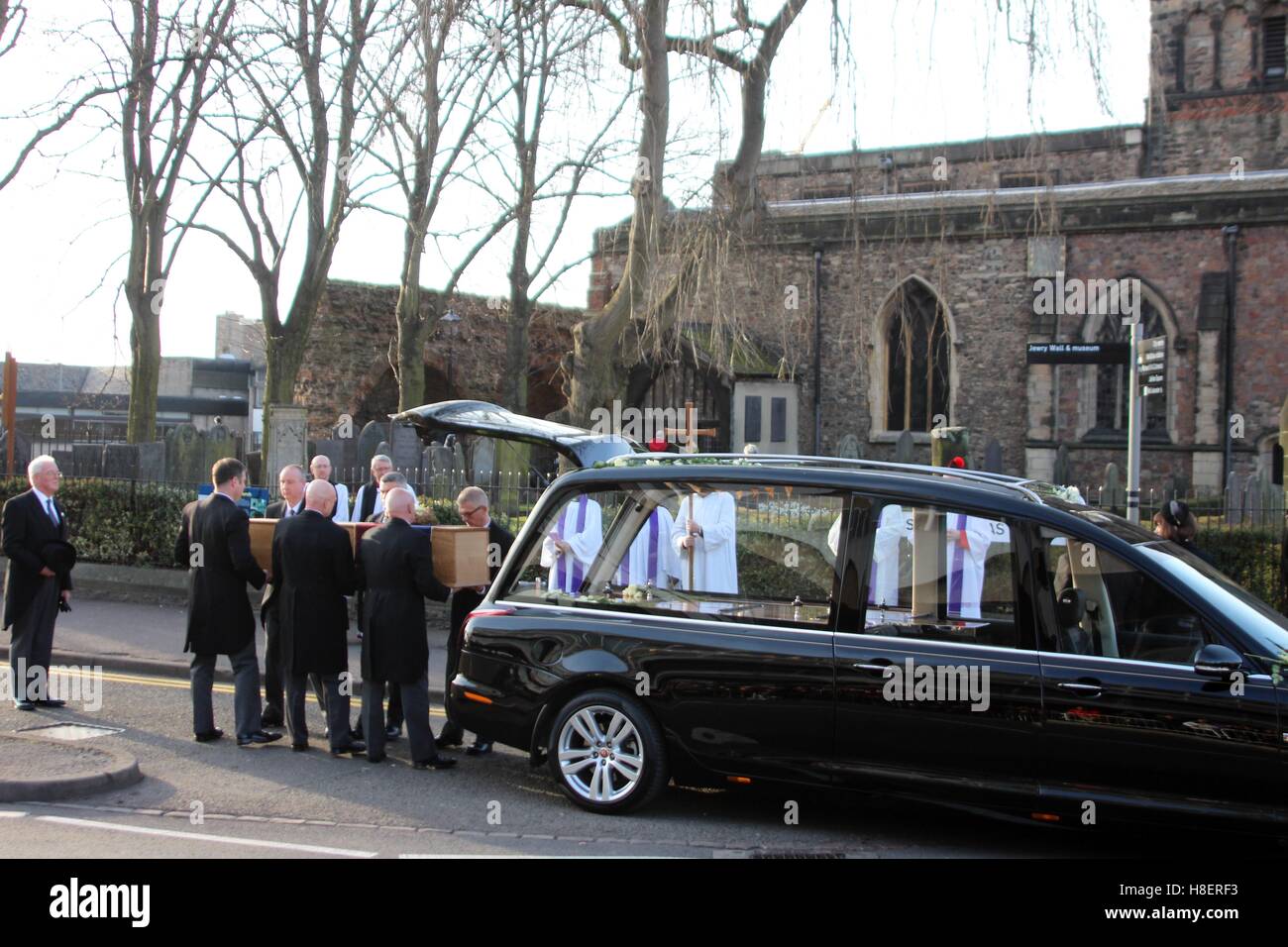 King Richard III - The Procession of his Mortal Remains through ...