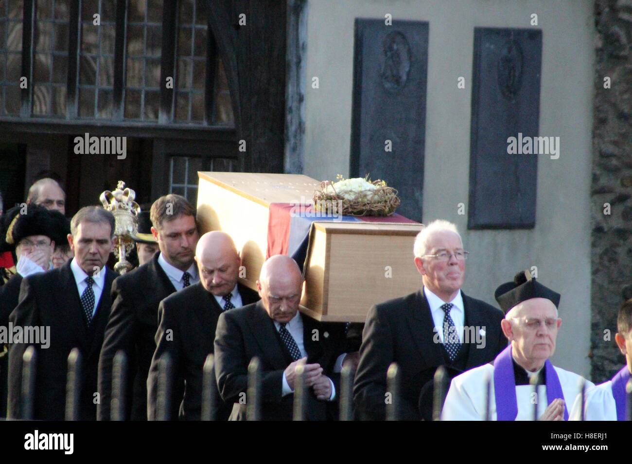 King Richard III - The Procession of his Mortal Remains through ...