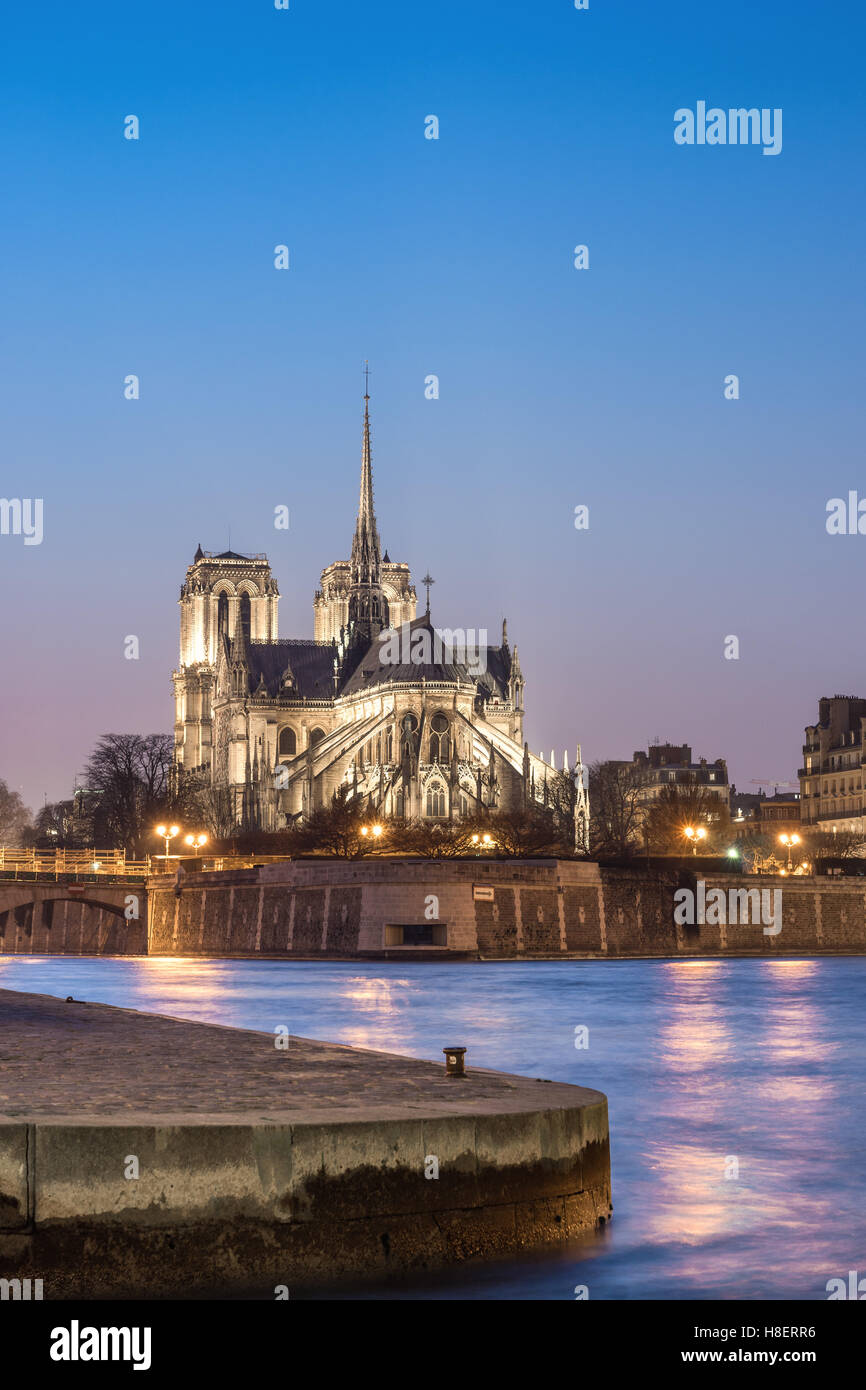 Cathedral Notre Dame de Paris at night Stock Photo - Alamy