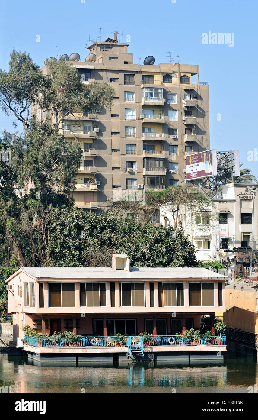 Houseboats on River Nile, Kit Kat Area, Giza, Cairo, Egypt, North ...