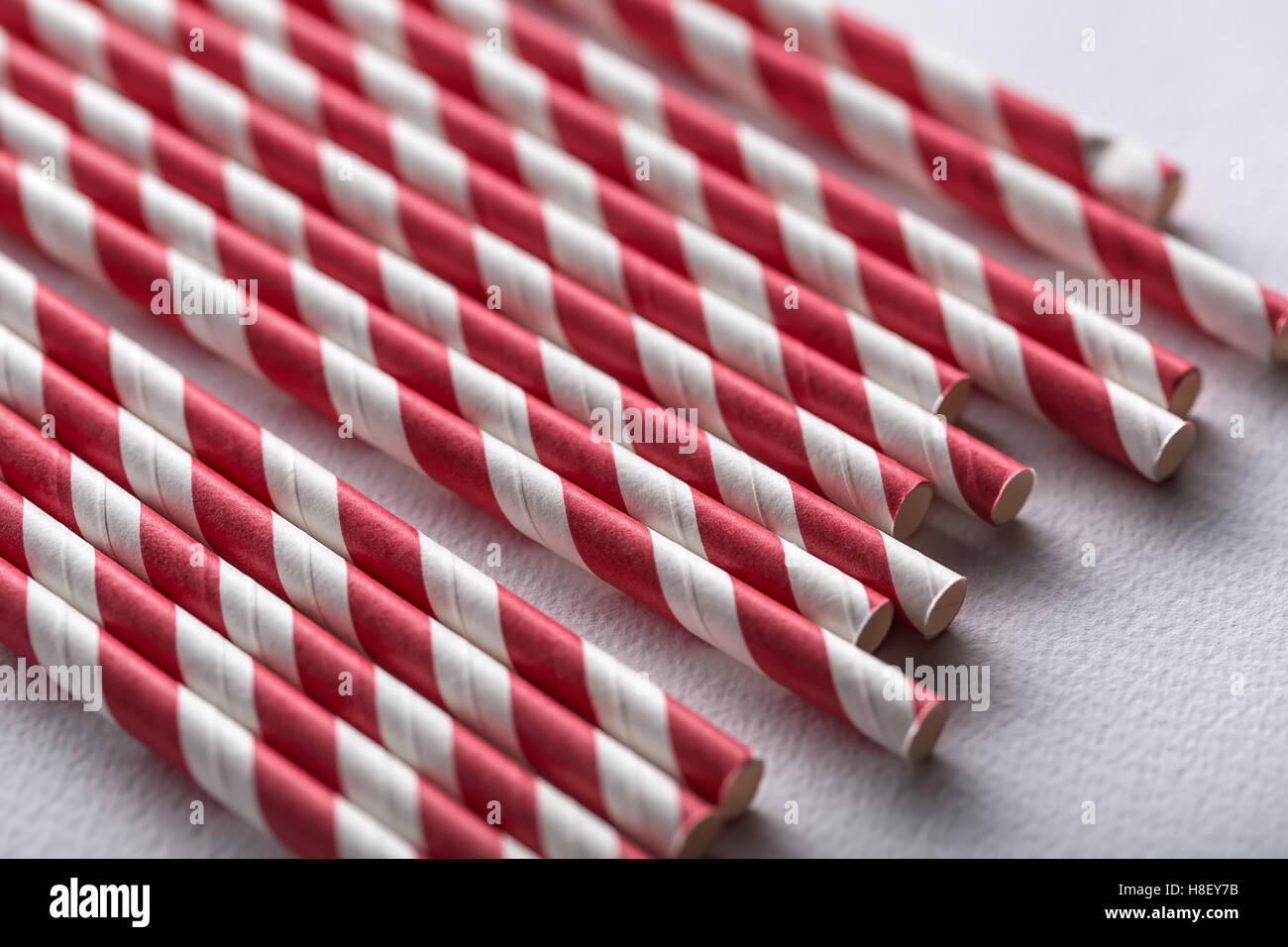 Red and white straws Stock Photo - Alamy