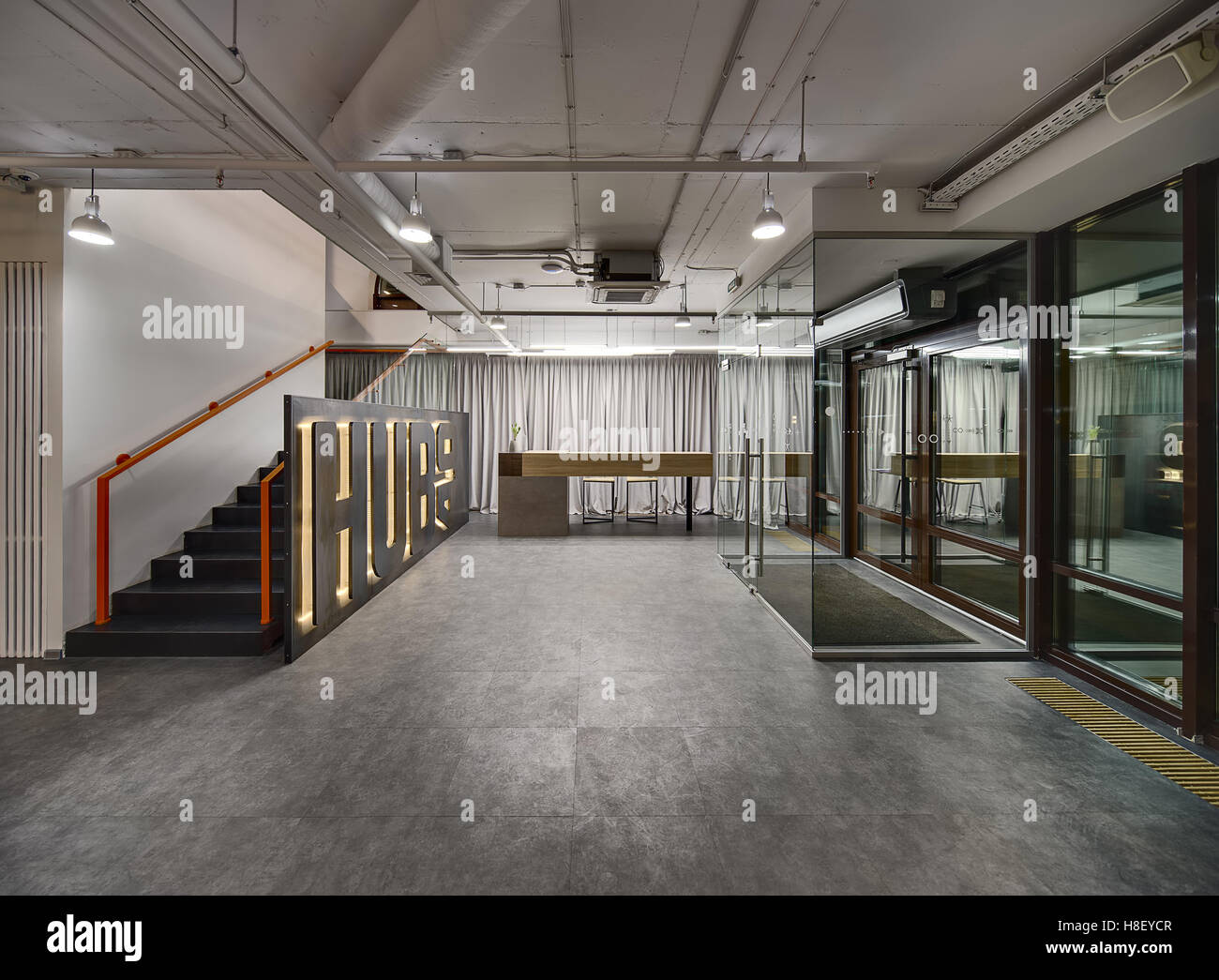 Coworking reception hall Stock Photo - Alamy